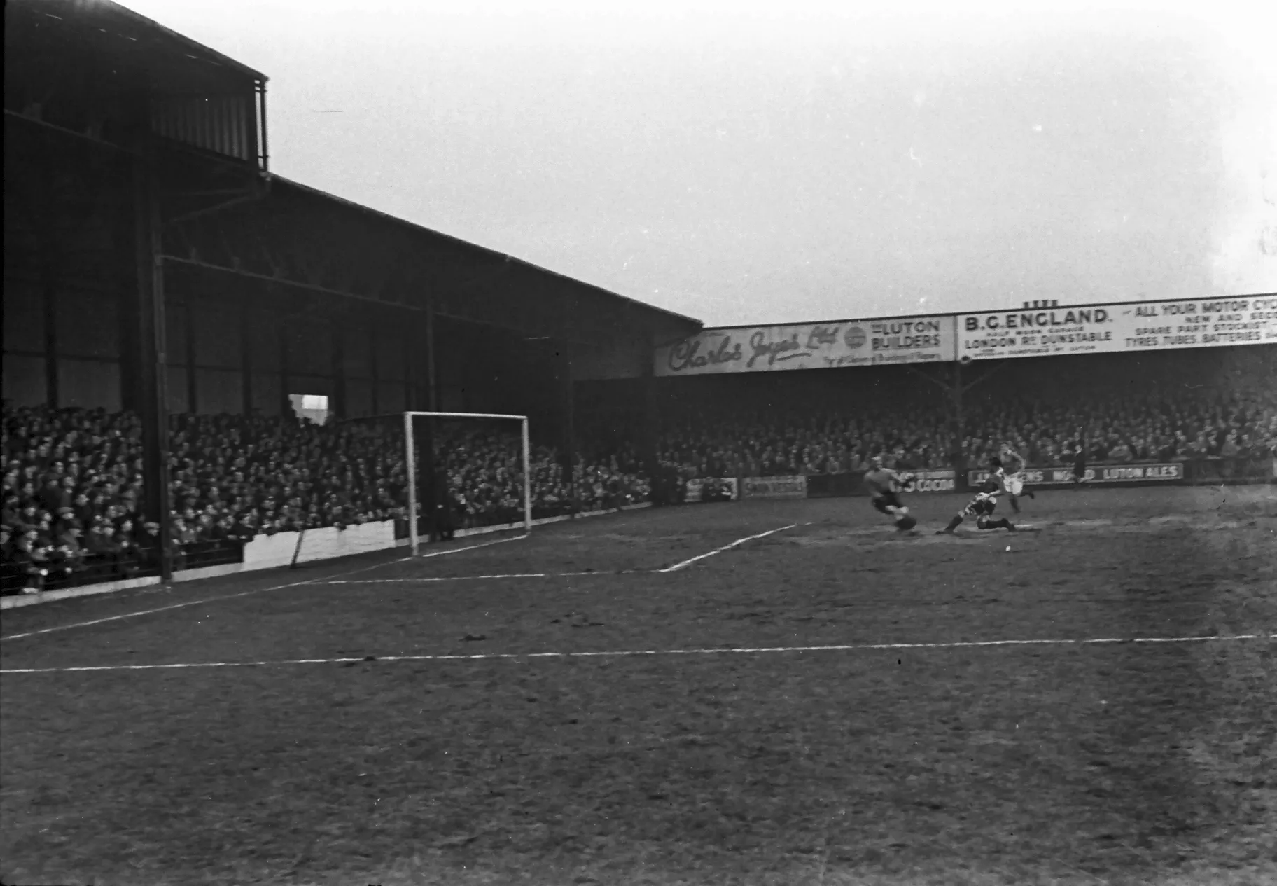 Luton Town FC vs Derby County (5th Jan 1946) | Hatters Heritage | A ...