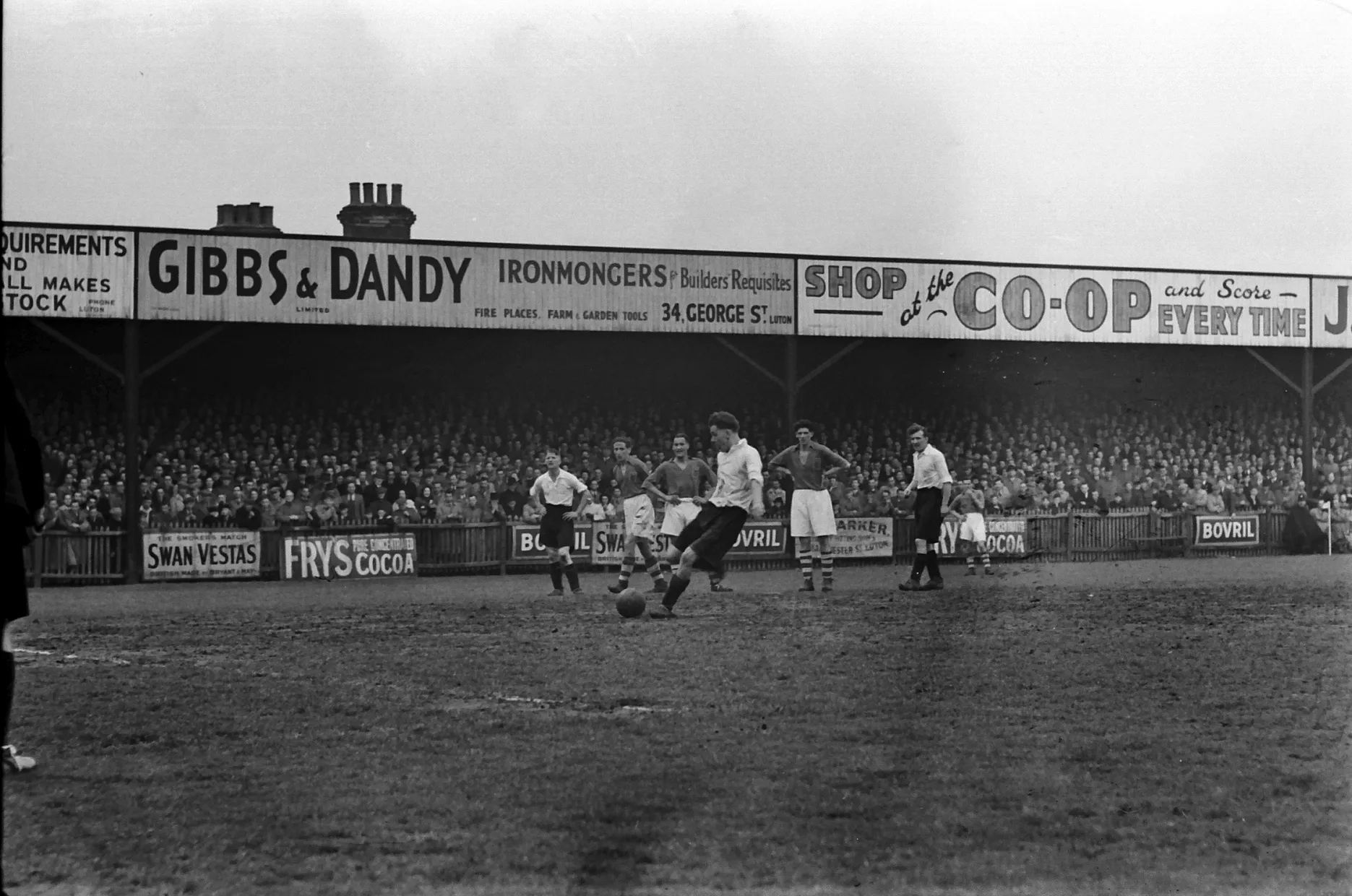 Bobby Brennan | Hatters Heritage | A History of Luton Town FC