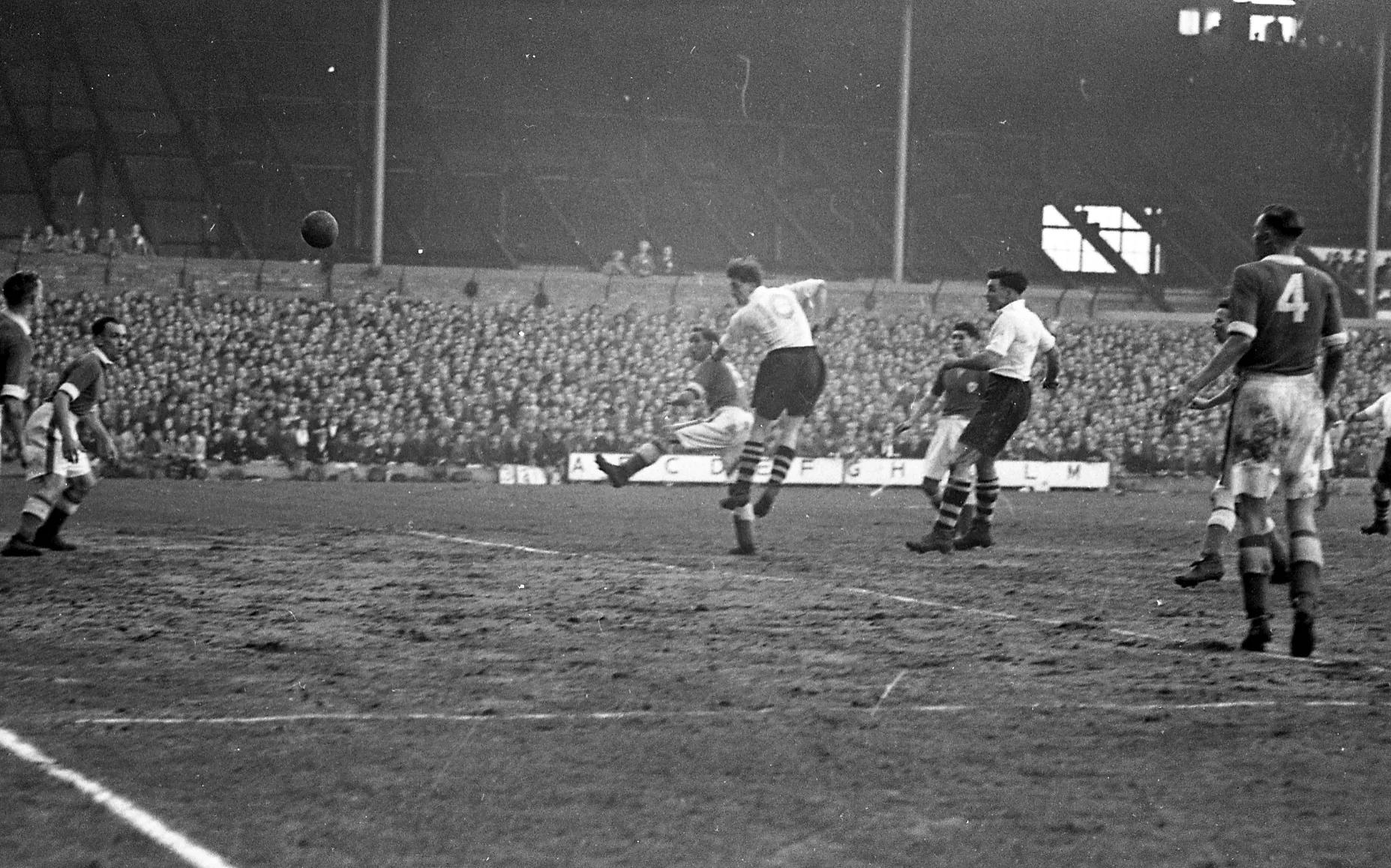 Bobby Brennan | Hatters Heritage | A History of Luton Town FC