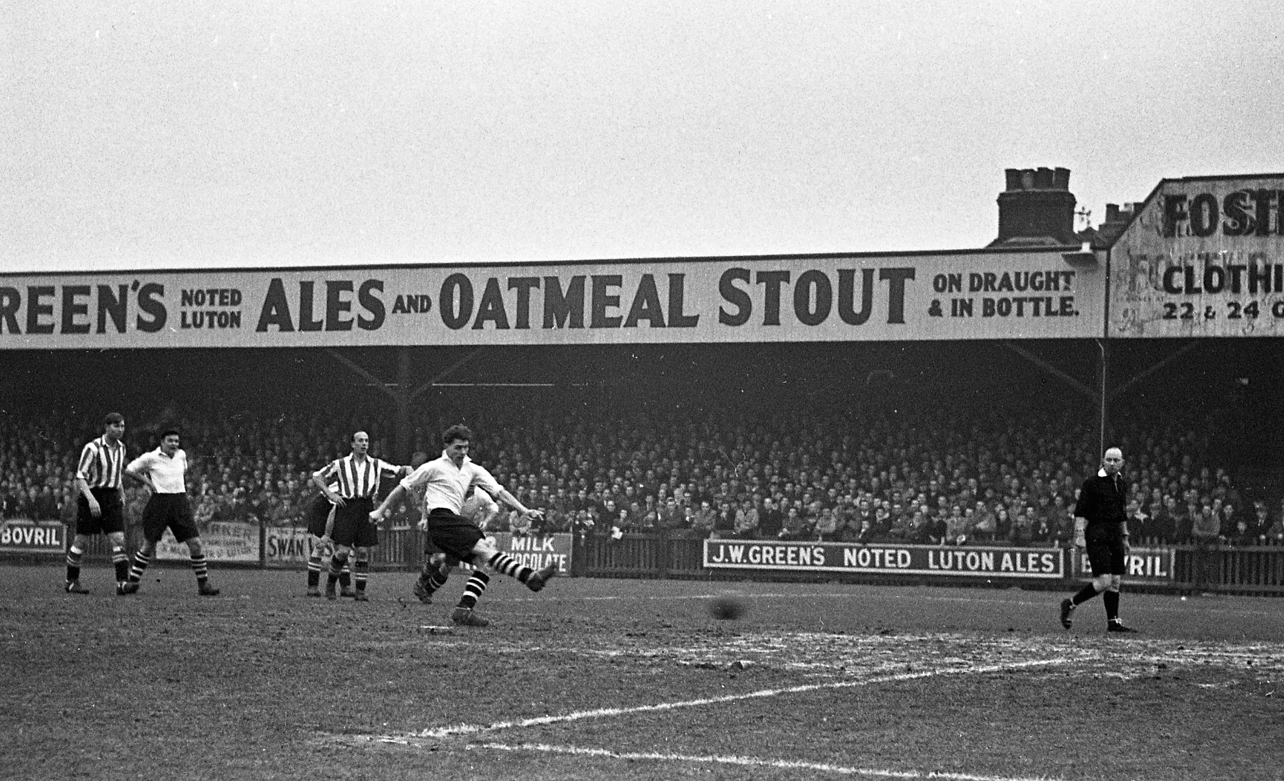 Bobby Brennan | Hatters Heritage | A History of Luton Town FC