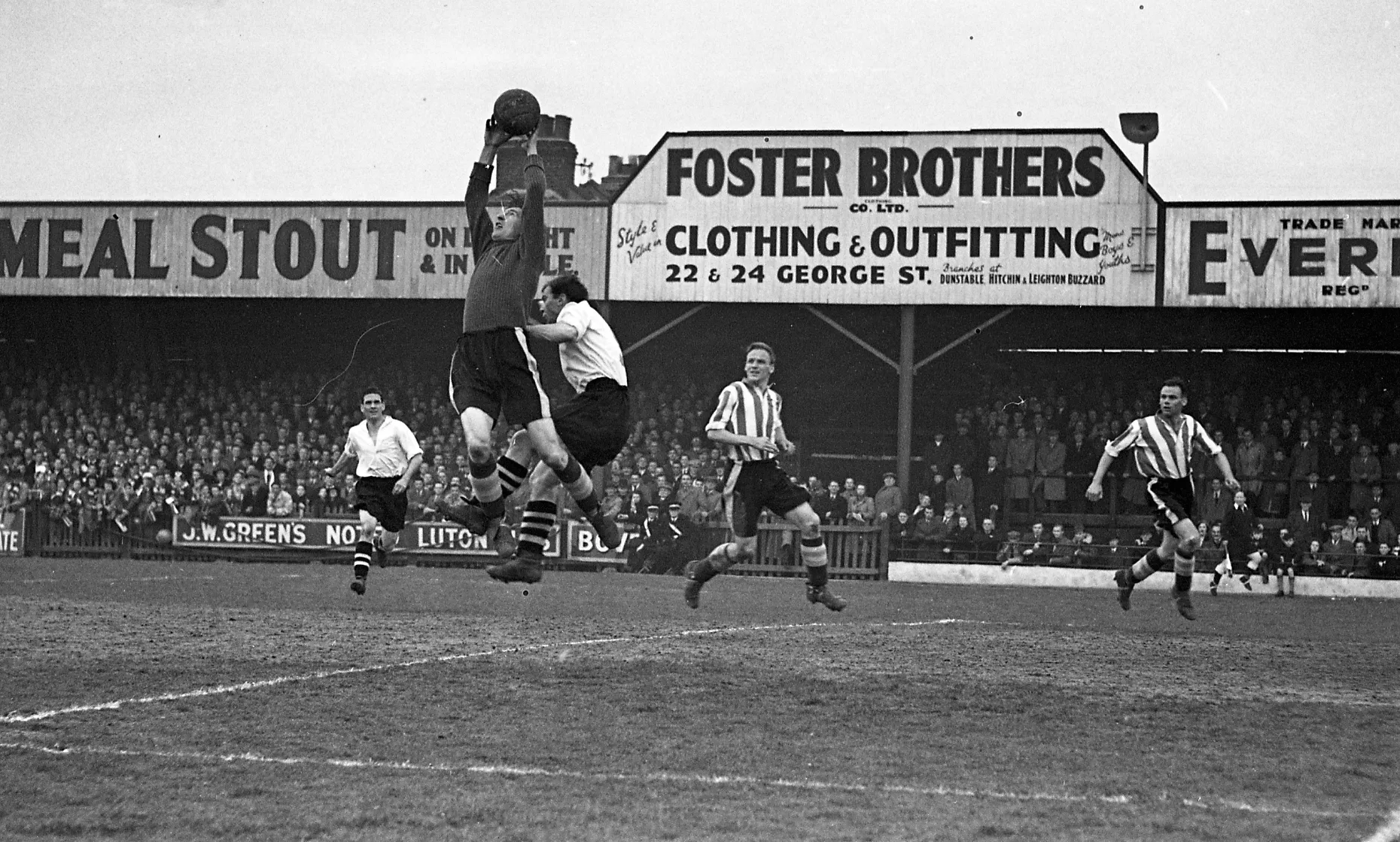 Luton Town FC vs Brentford (15th Apr 1950) | Hatters Heritage | A ...