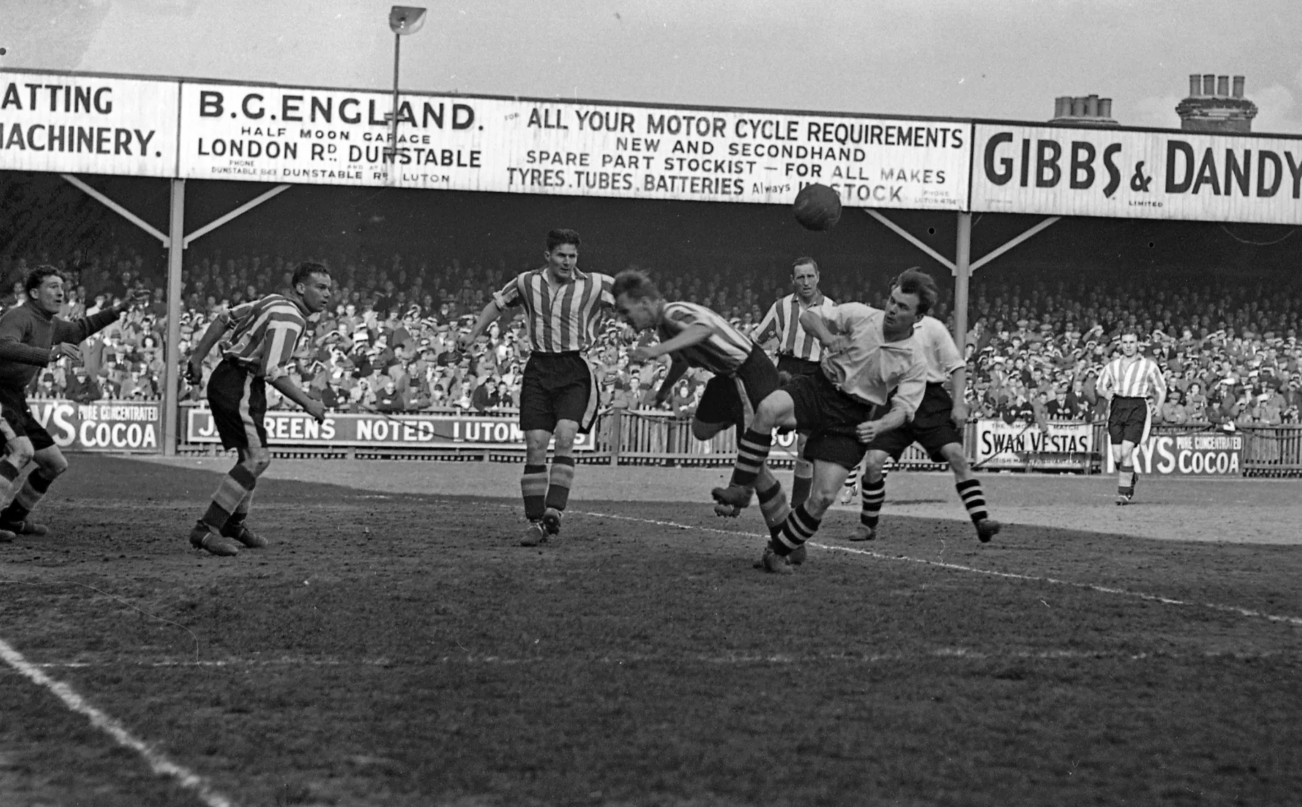 Luton Town FC vs Brentford (15th Apr 1950) | Hatters Heritage | A ...