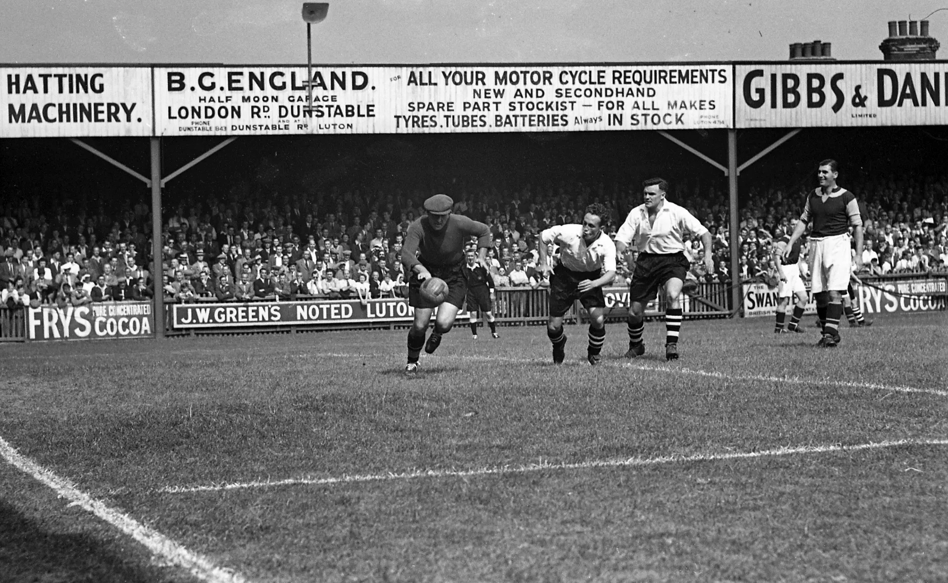 Luton Town FC vs West Ham United (20th Aug 1949) | Hatters Heritage | A ...