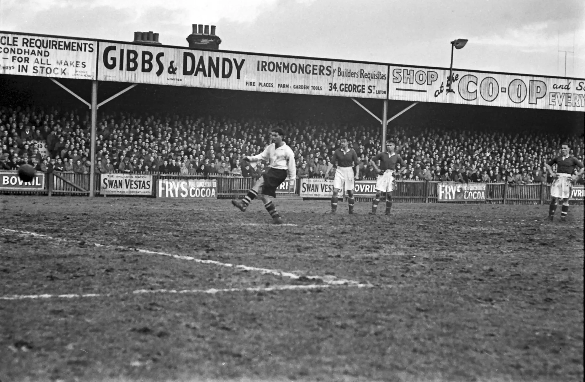 Willie Havenga | Hatters Heritage | A History of Luton Town FC