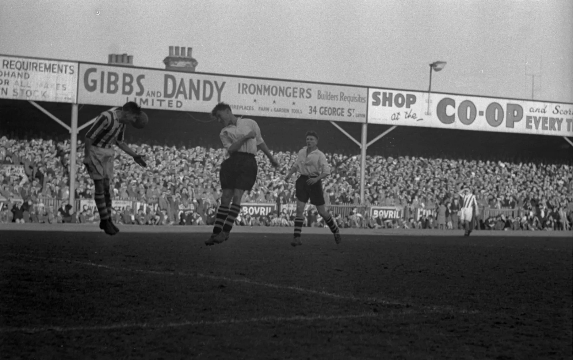 Roy Davies | Hatters Heritage | A History of Luton Town FC