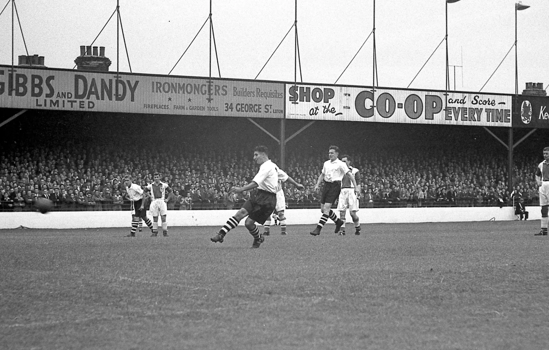 Jim Pemberton | Hatters Heritage | A History of Luton Town FC