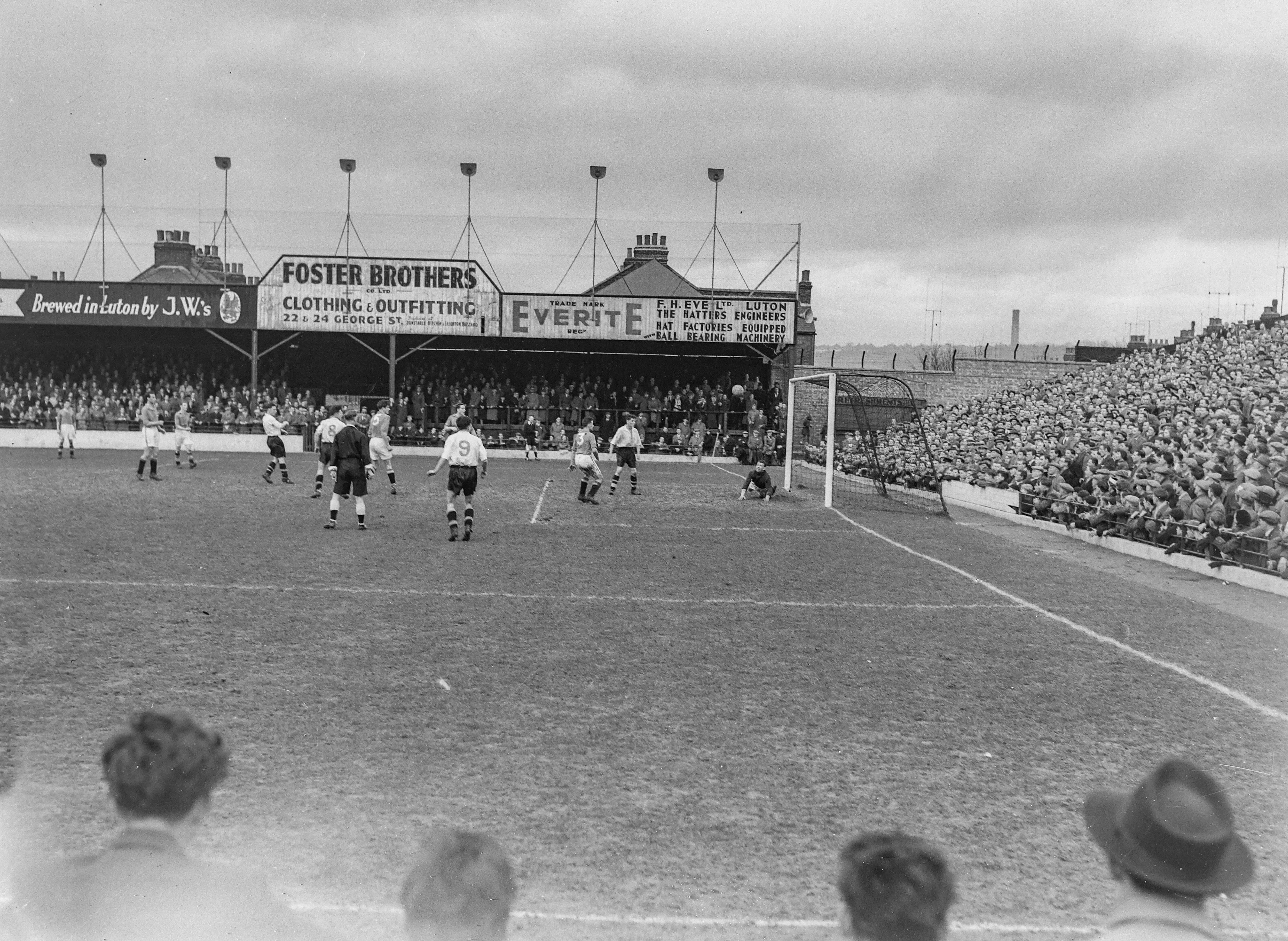 Luton Town FC vs Doncaster Rovers (3rd Apr 1954) | Hatters Heritage | A ...