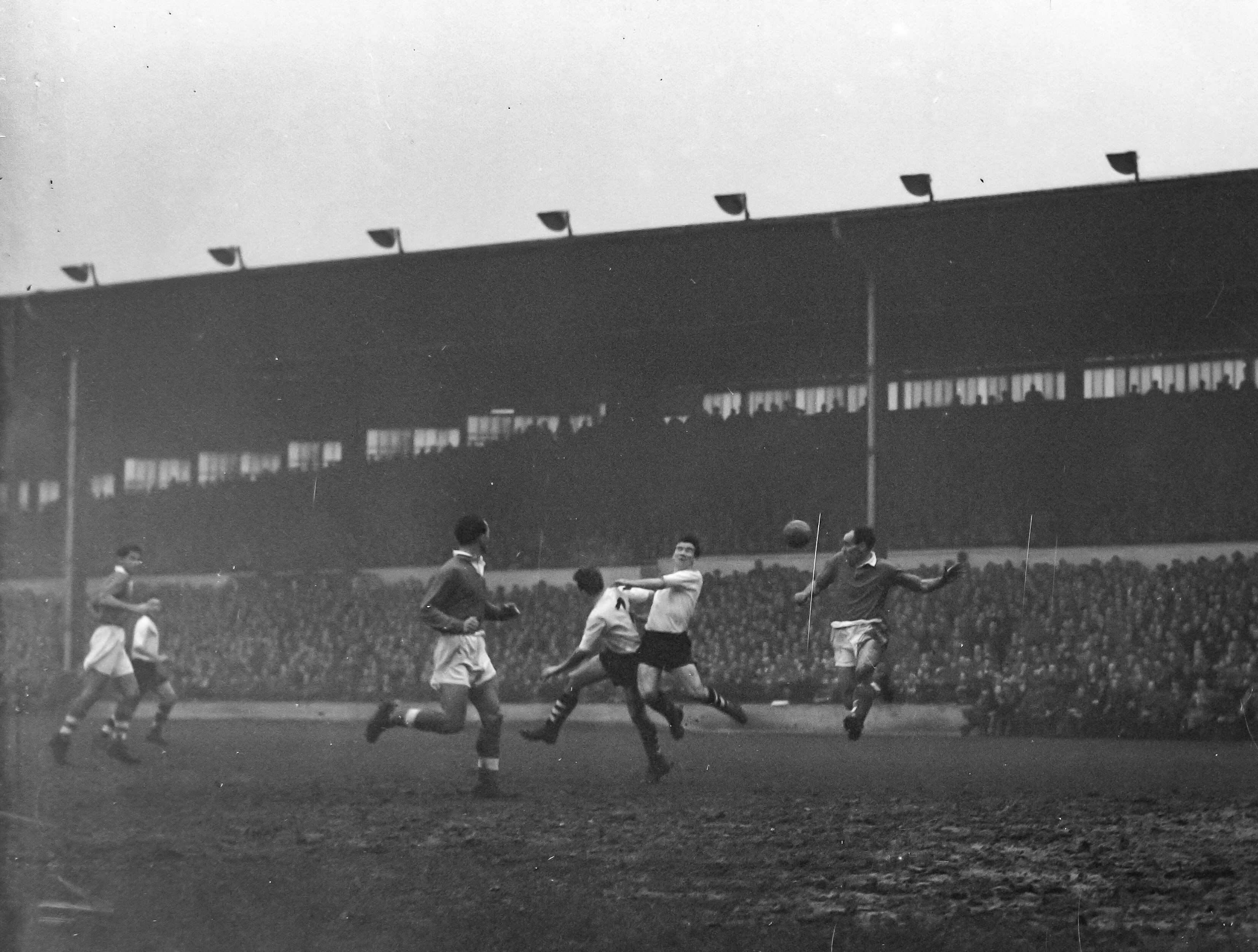 Luton Town FC vs Charlton Athletic (17th Dec 1955) | Hatters Heritage ...