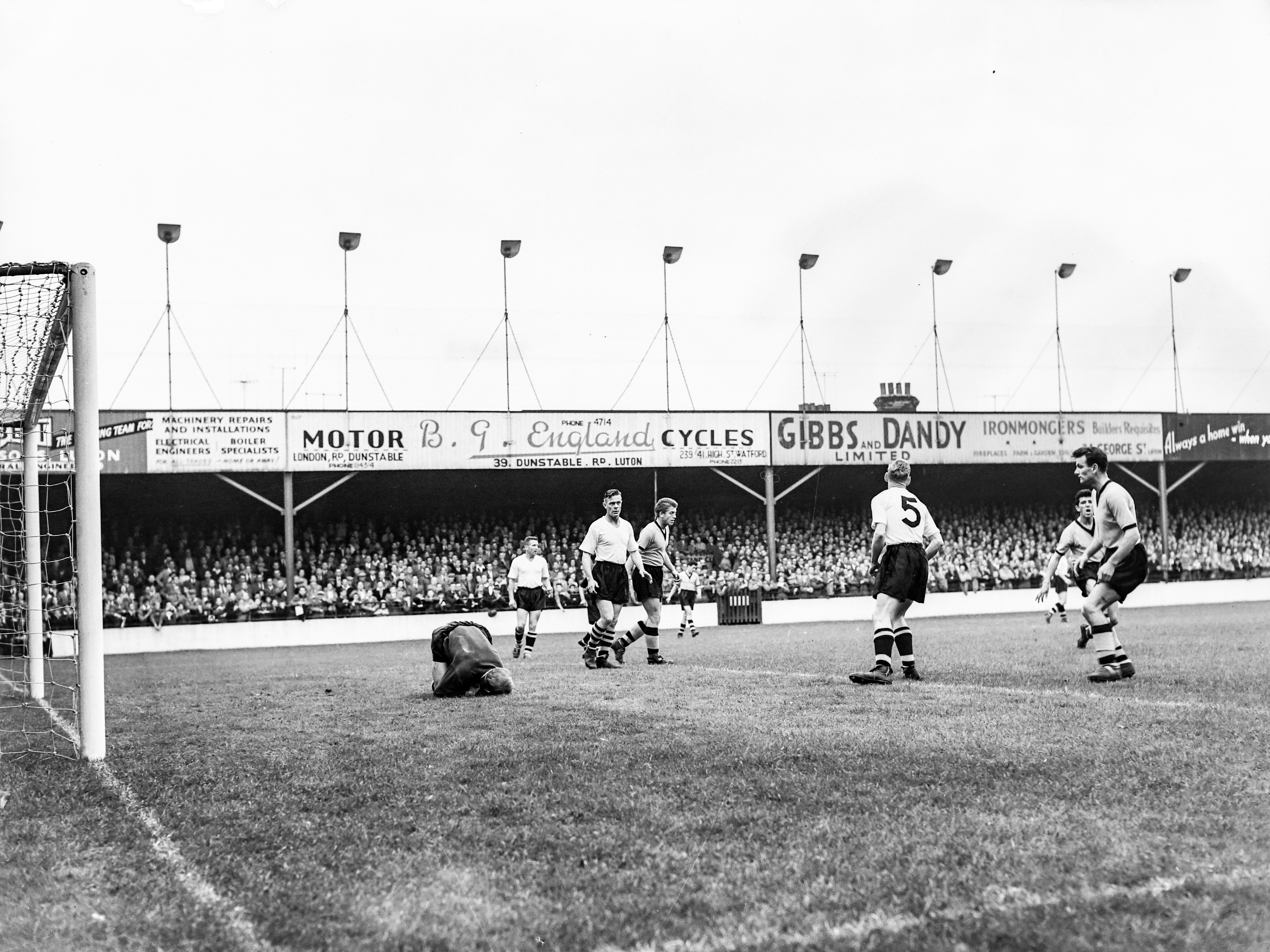 Wally Shanks | Hatters Heritage | A History of Luton Town FC