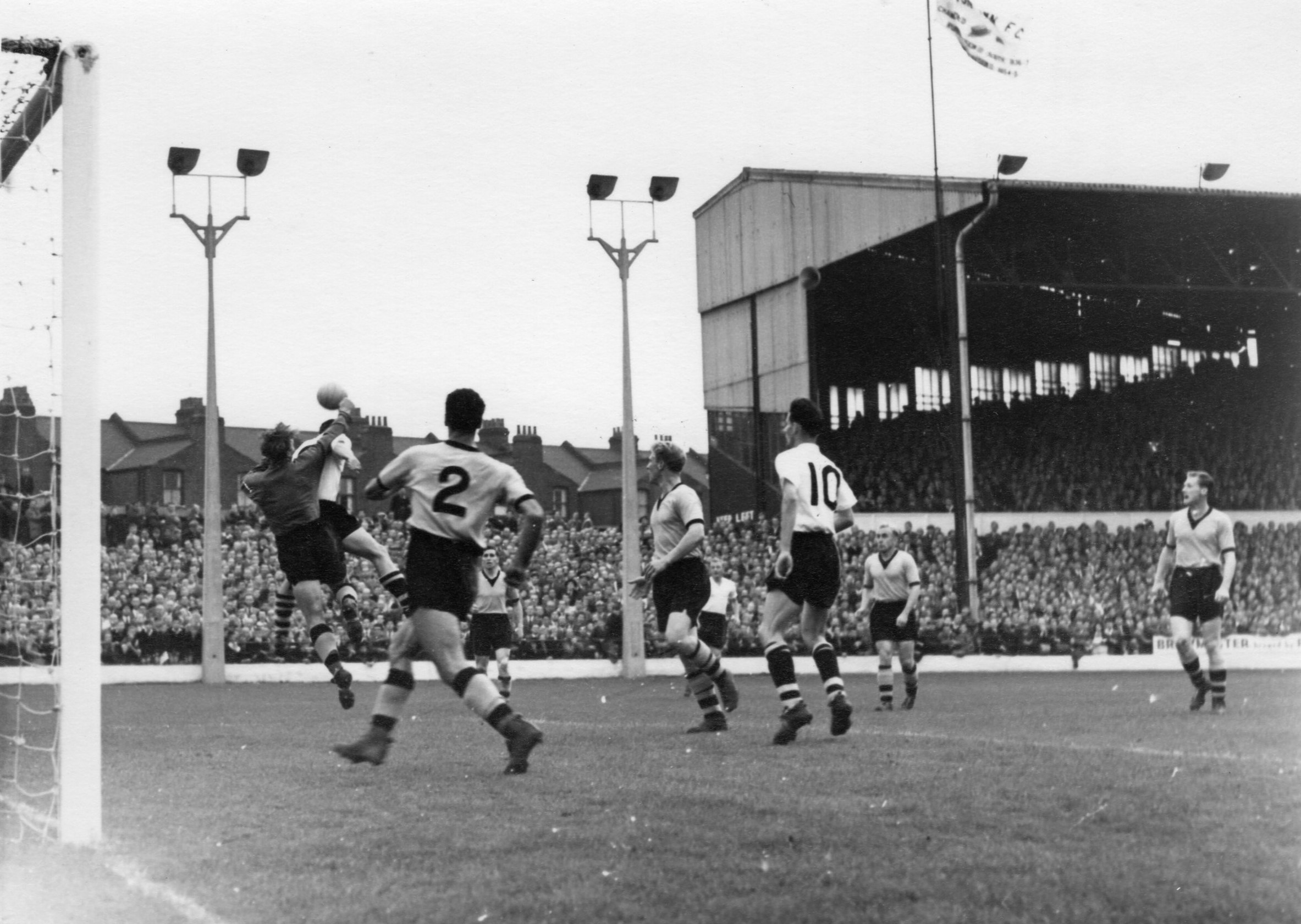 Luton Town FC vs Wolverhampton Wanderers (22nd Aug 1956) | Hatters ...