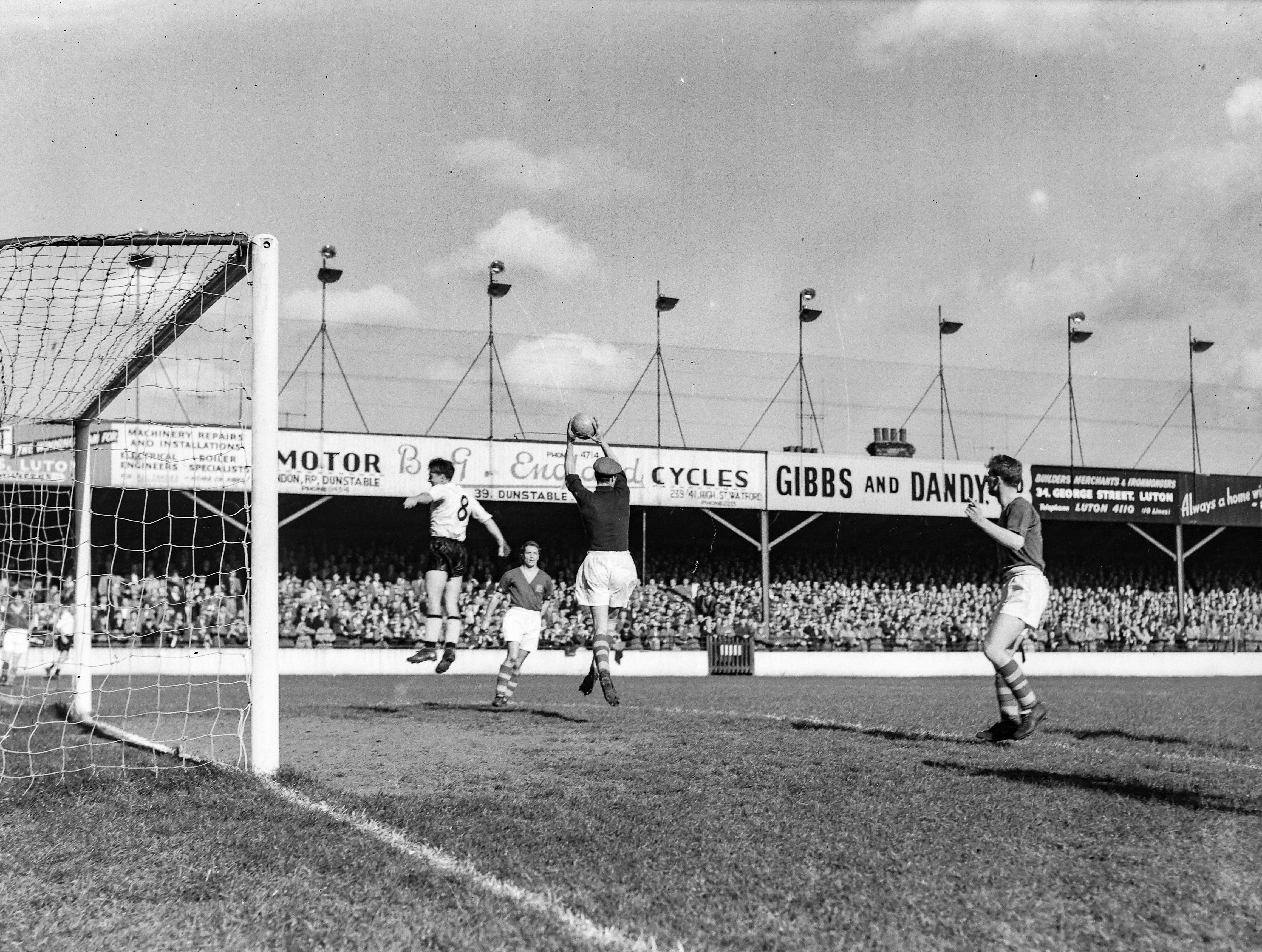 Gordon Turner | Hatters Heritage | A History of Luton Town FC