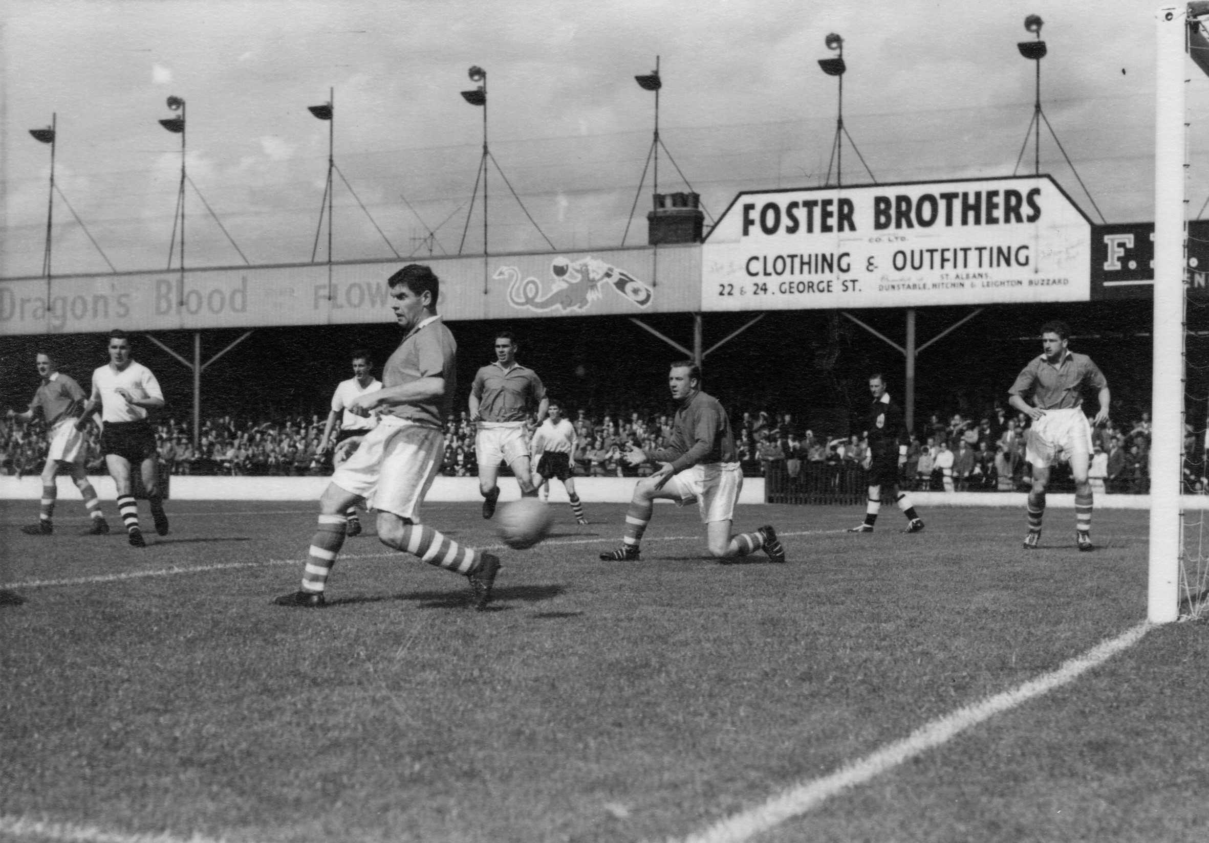 Luton Town FC vs Bolton Wanderers (24th Aug 1957) | Hatters Heritage ...