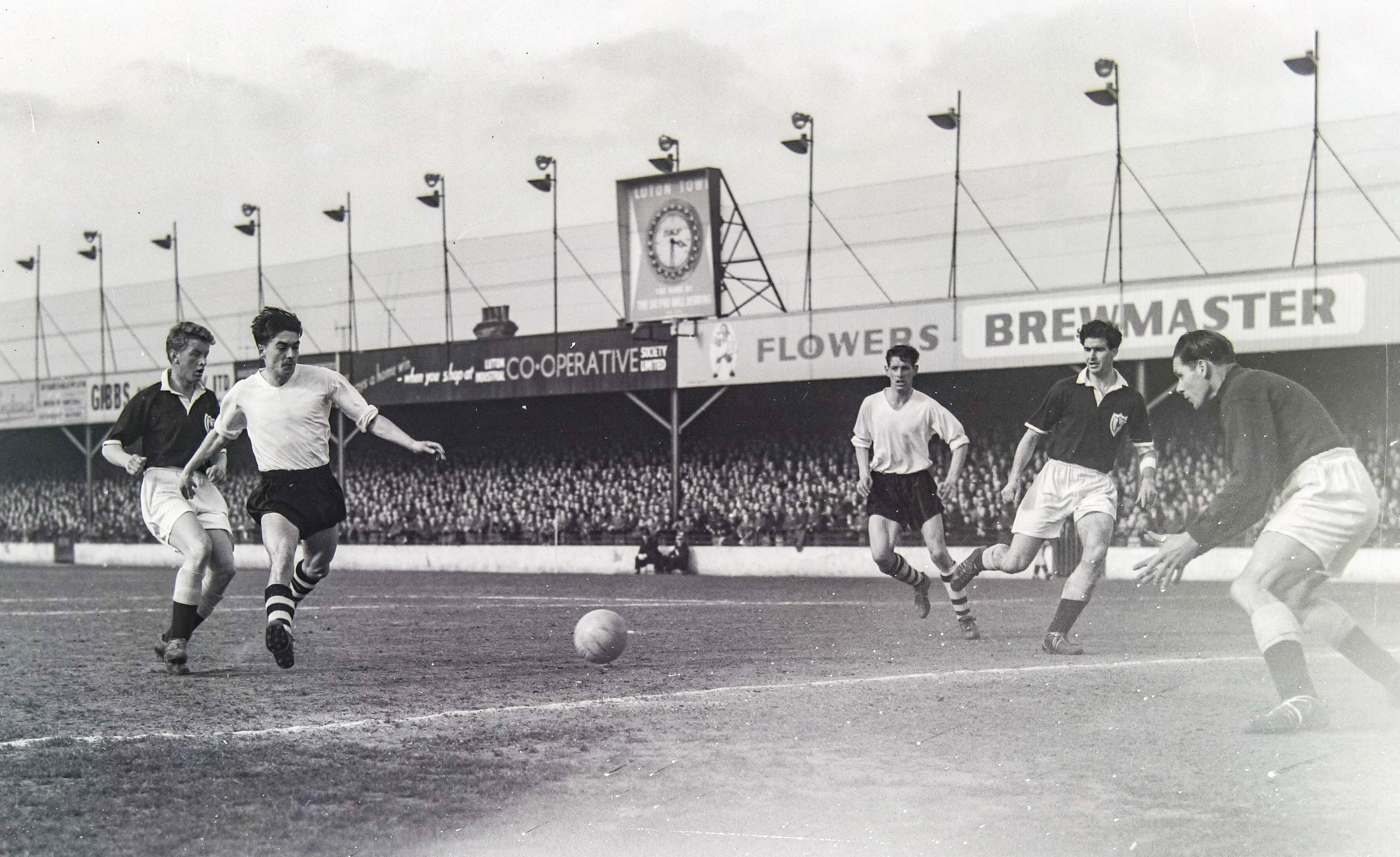 Gordon Turner | Hatters Heritage | A History of Luton Town FC