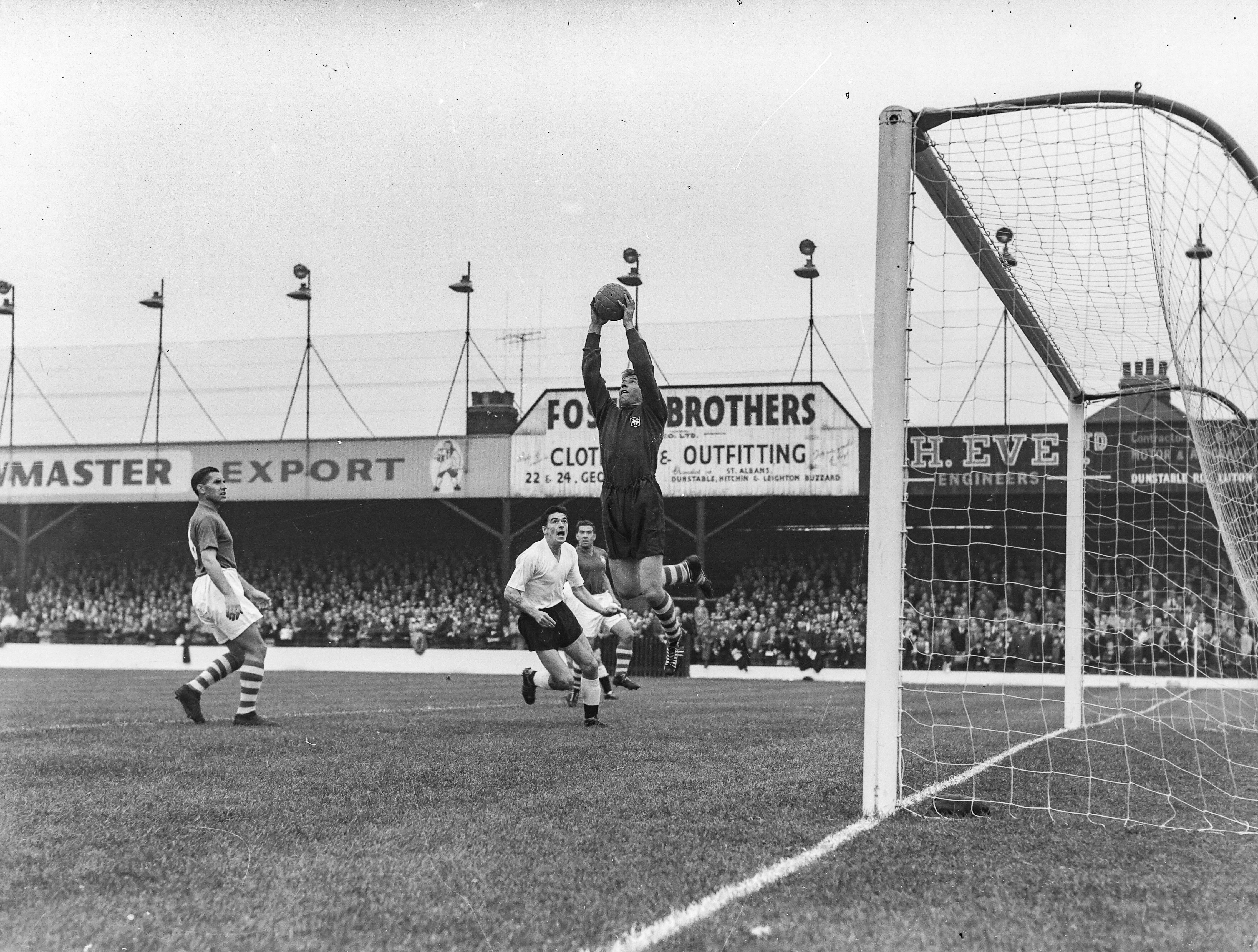 Gordon Turner | Hatters Heritage | A History of Luton Town FC