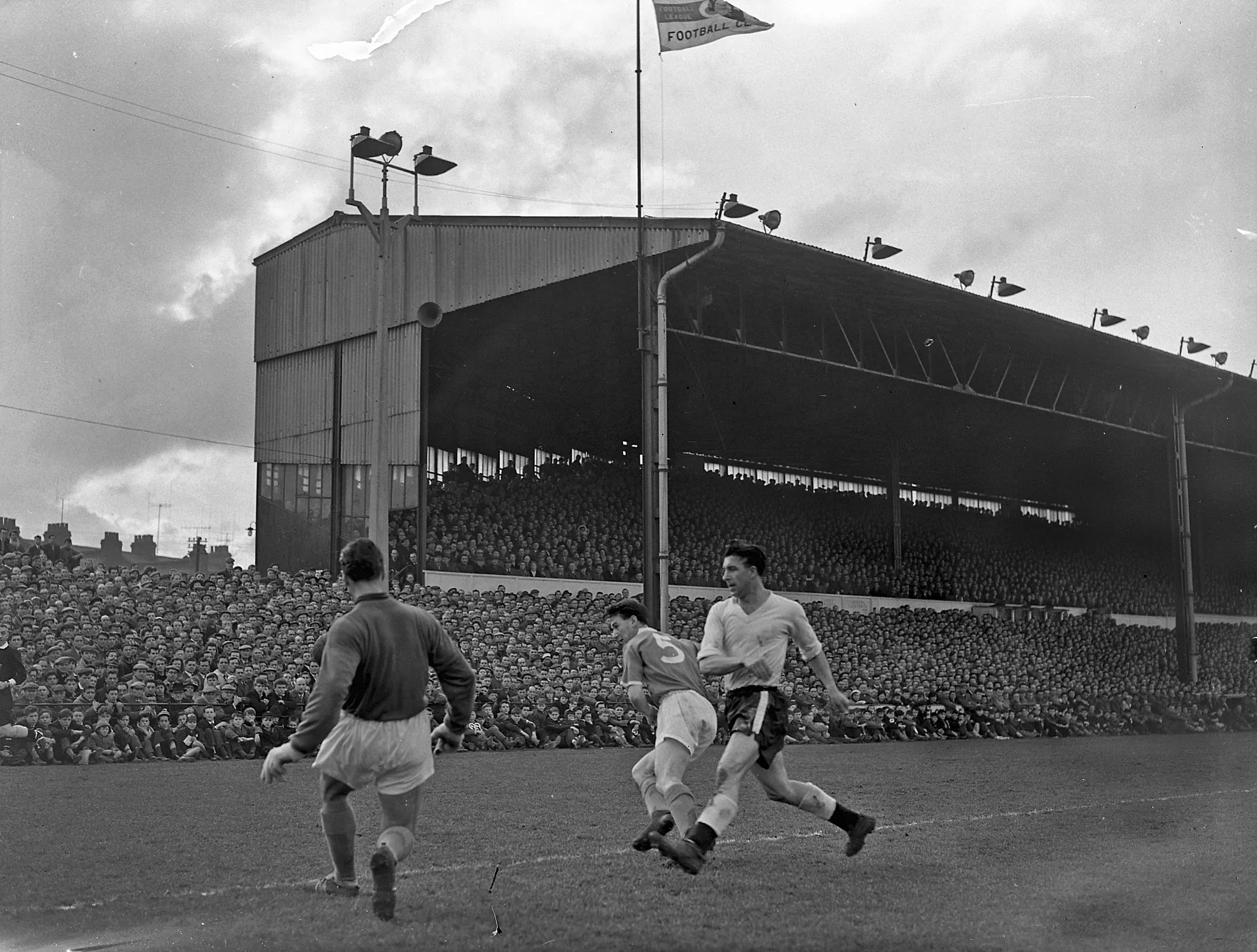 Luton Town FC vs Blackpool (4th Mar 1959) | Hatters Heritage | A ...