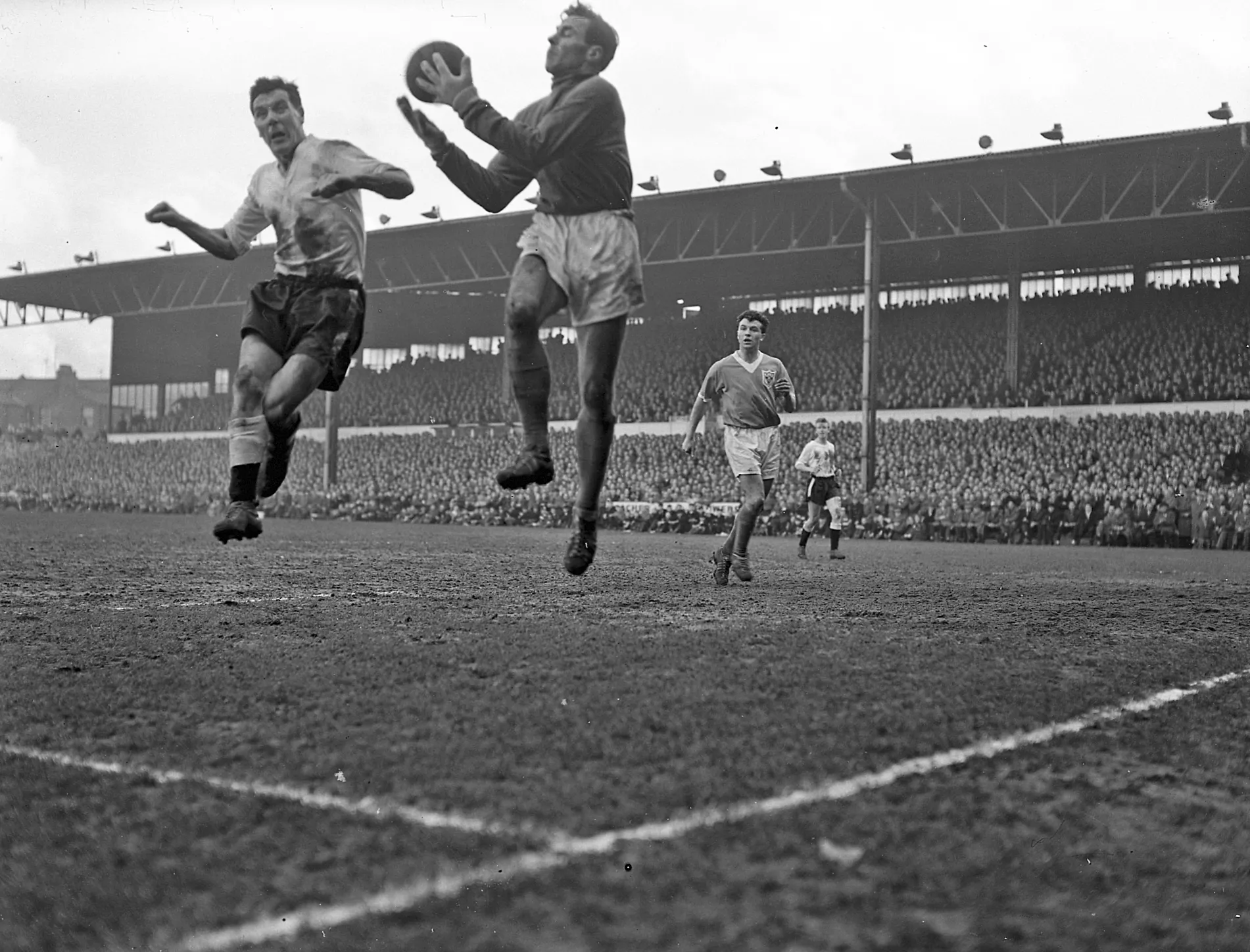 Luton Town FC vs Blackpool (4th Mar 1959) | Hatters Heritage | A ...