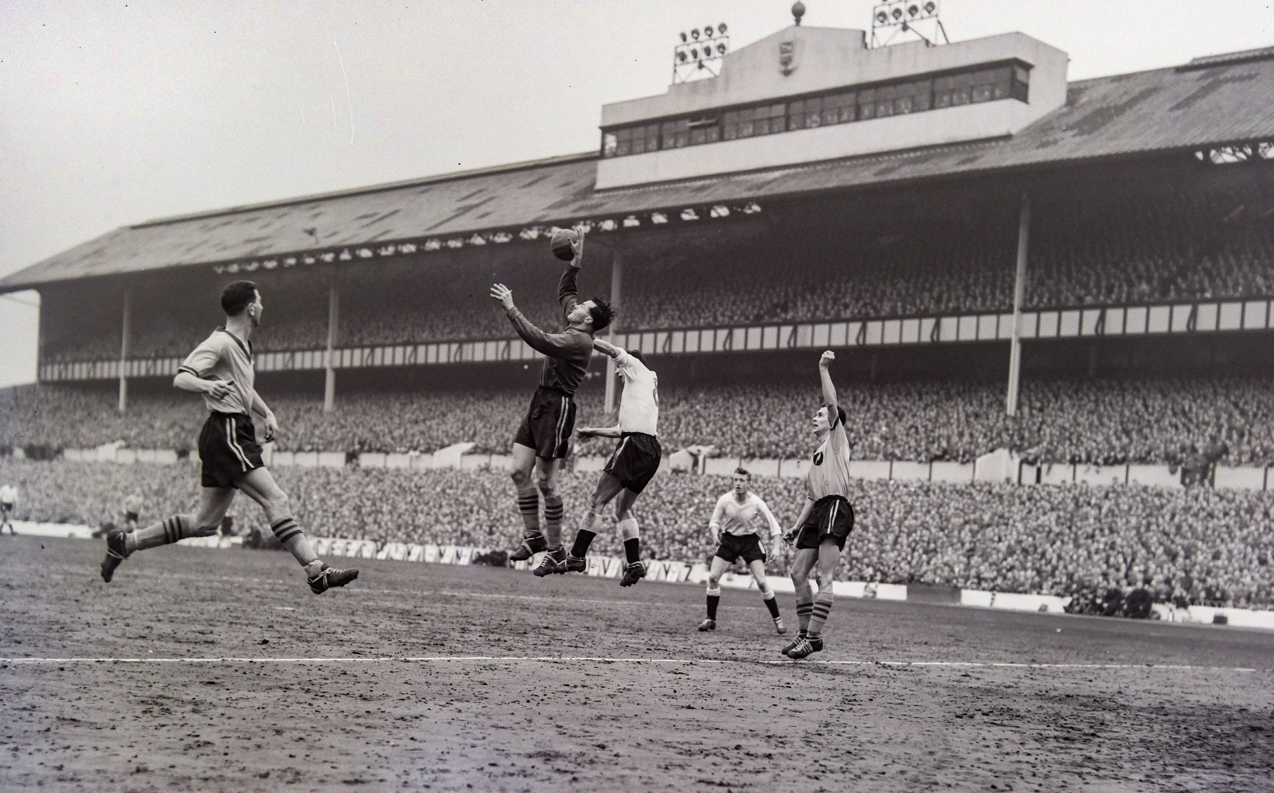 Luton Town FC vs Norwich City (14th Mar 1959) | Hatters Heritage | A ...