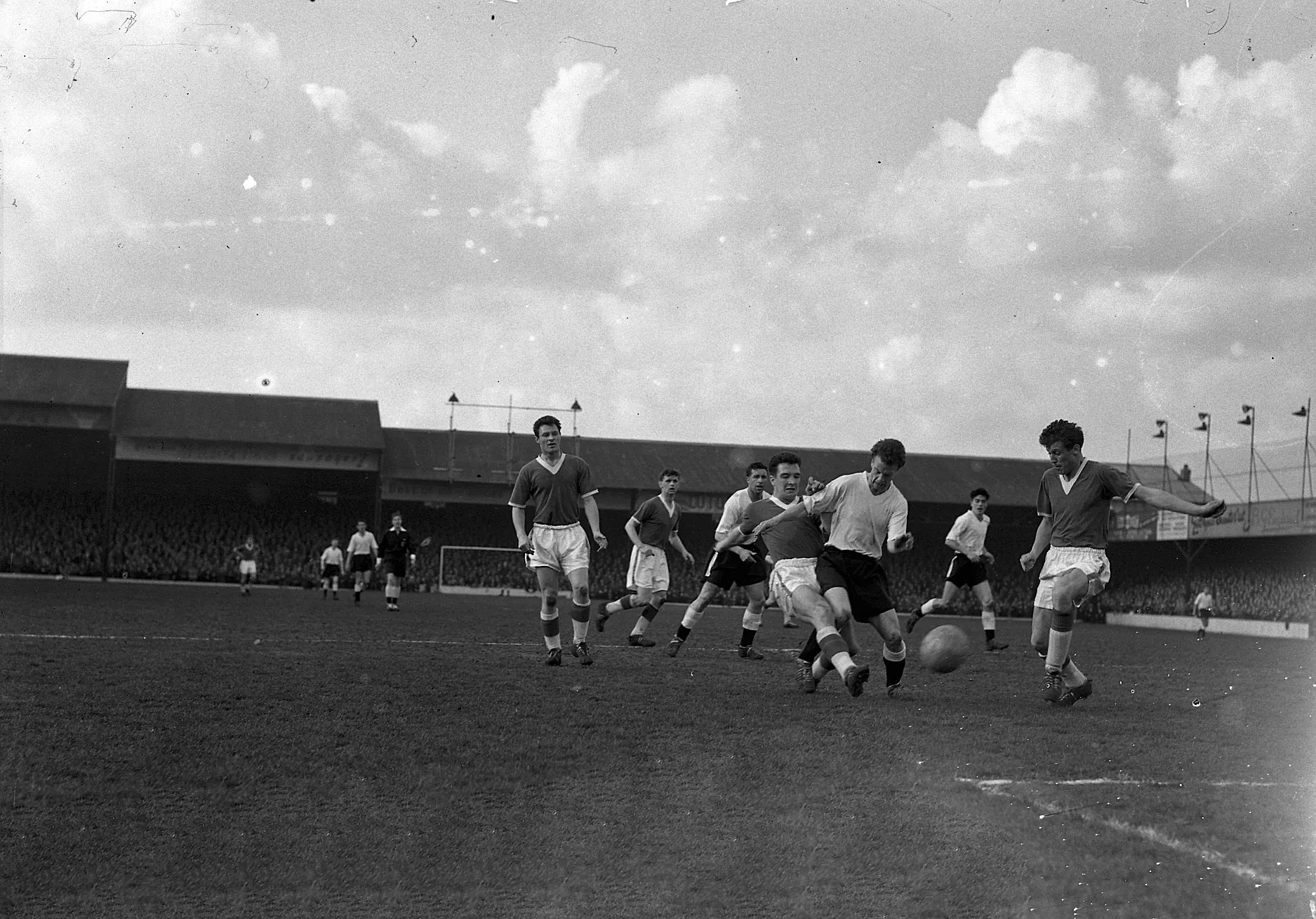 Luton Town FC vs Everton (27th Mar 1959) | Hatters Heritage | A History ...