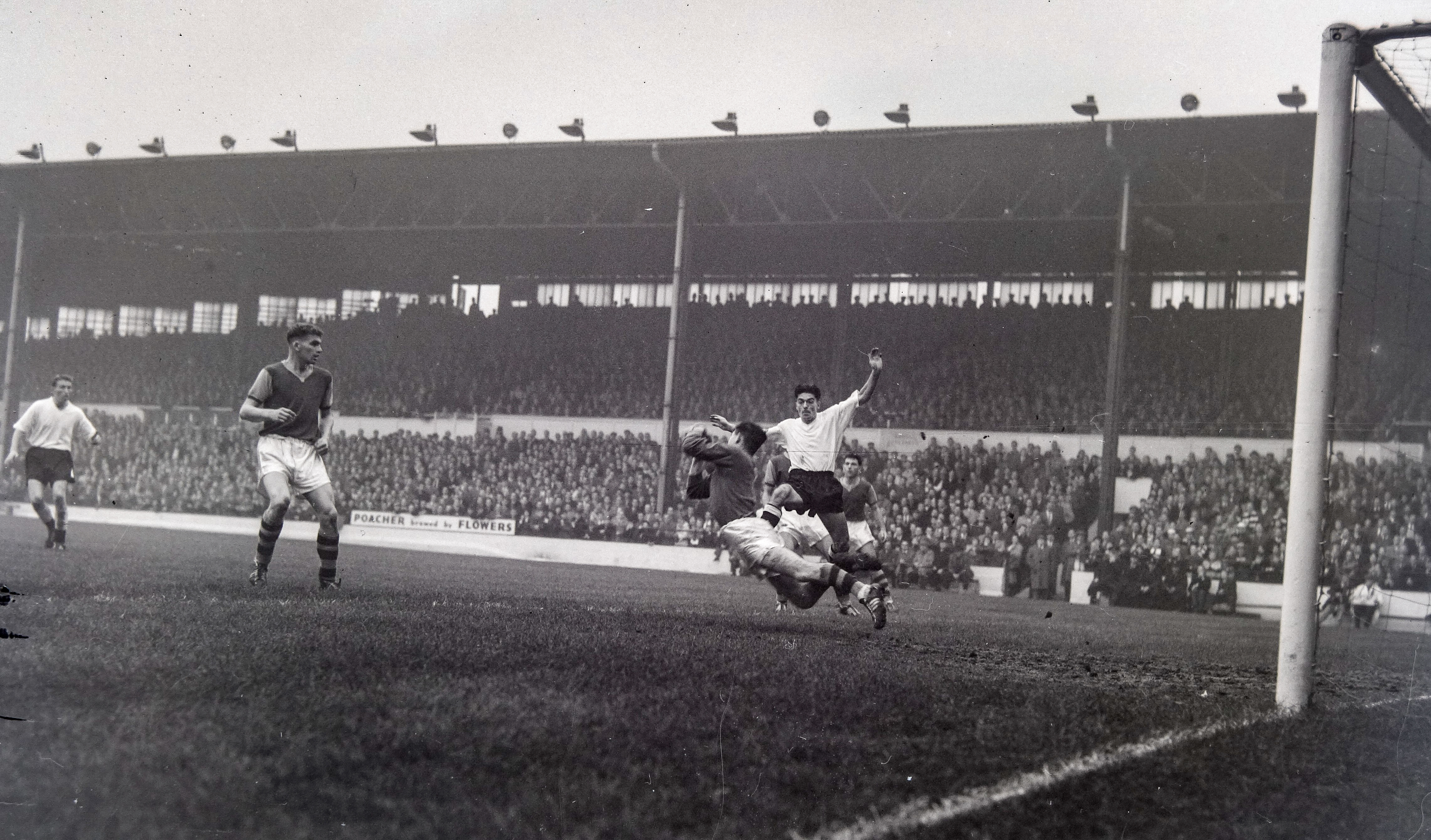 Gordon Turner | Hatters Heritage | A History of Luton Town FC
