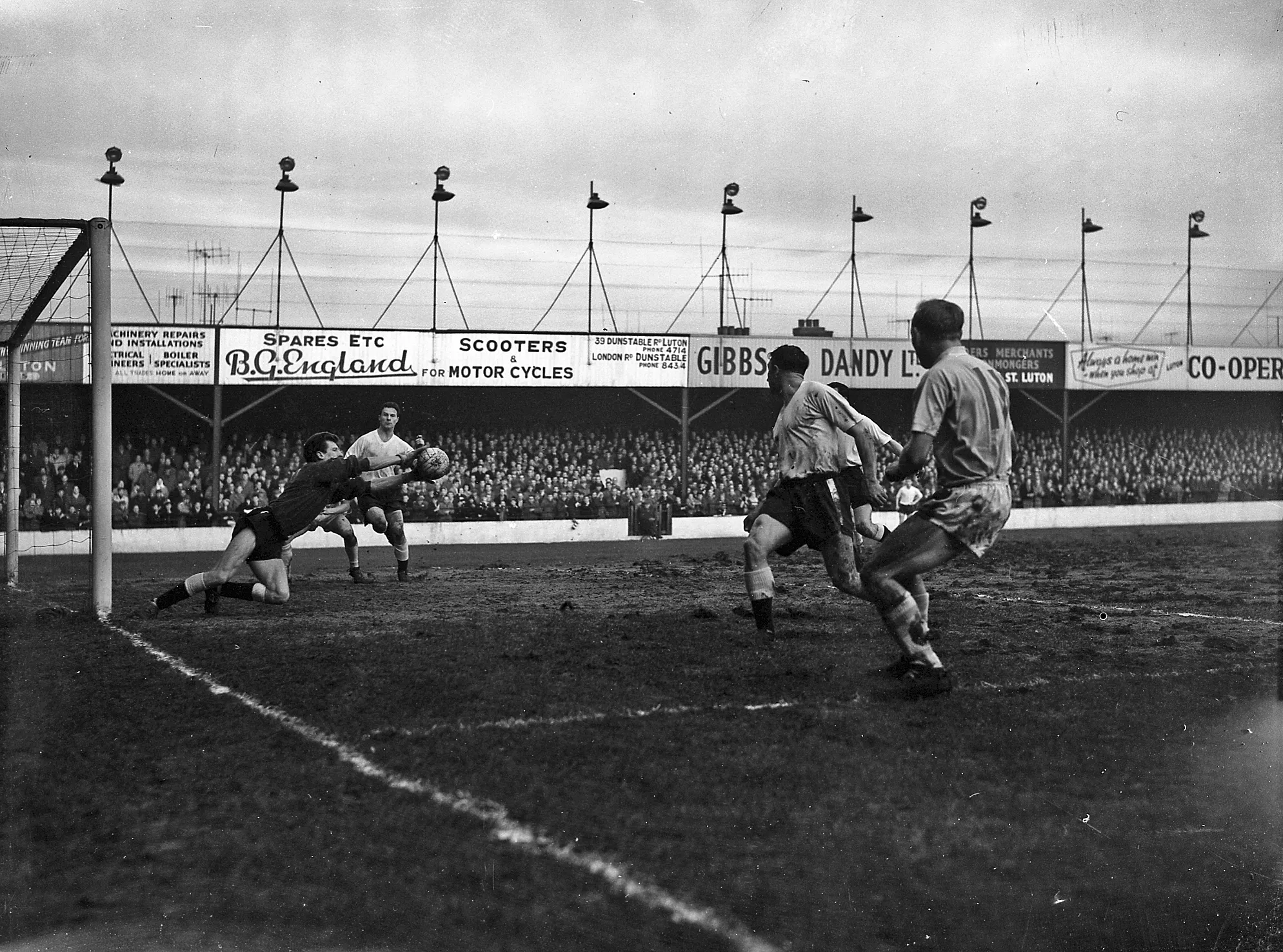 Jim Standen | Hatters Heritage | A History of Luton Town FC