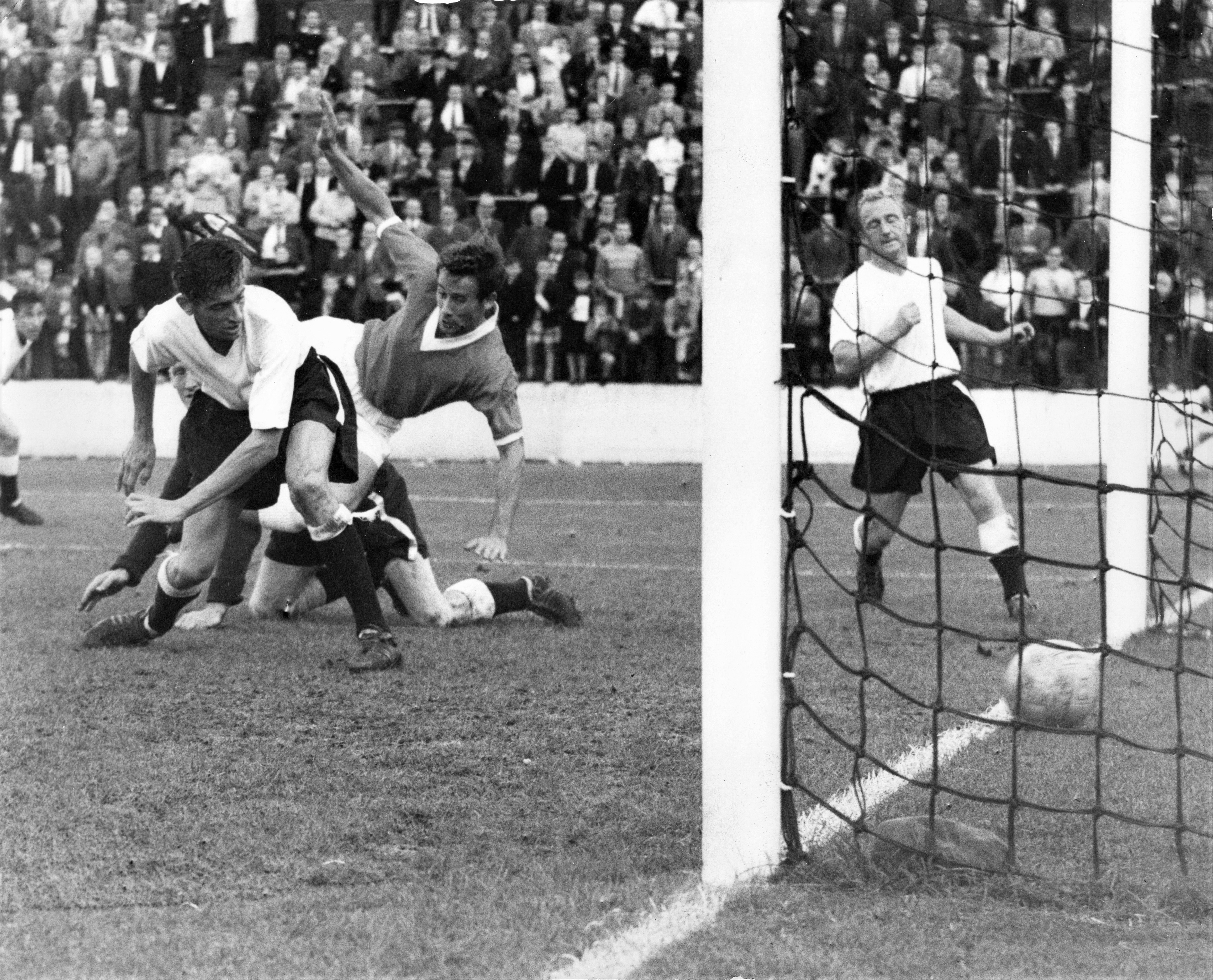 Charlton Athletic vs Luton Town FC (17th Sep 1960) | Hatters Heritage ...