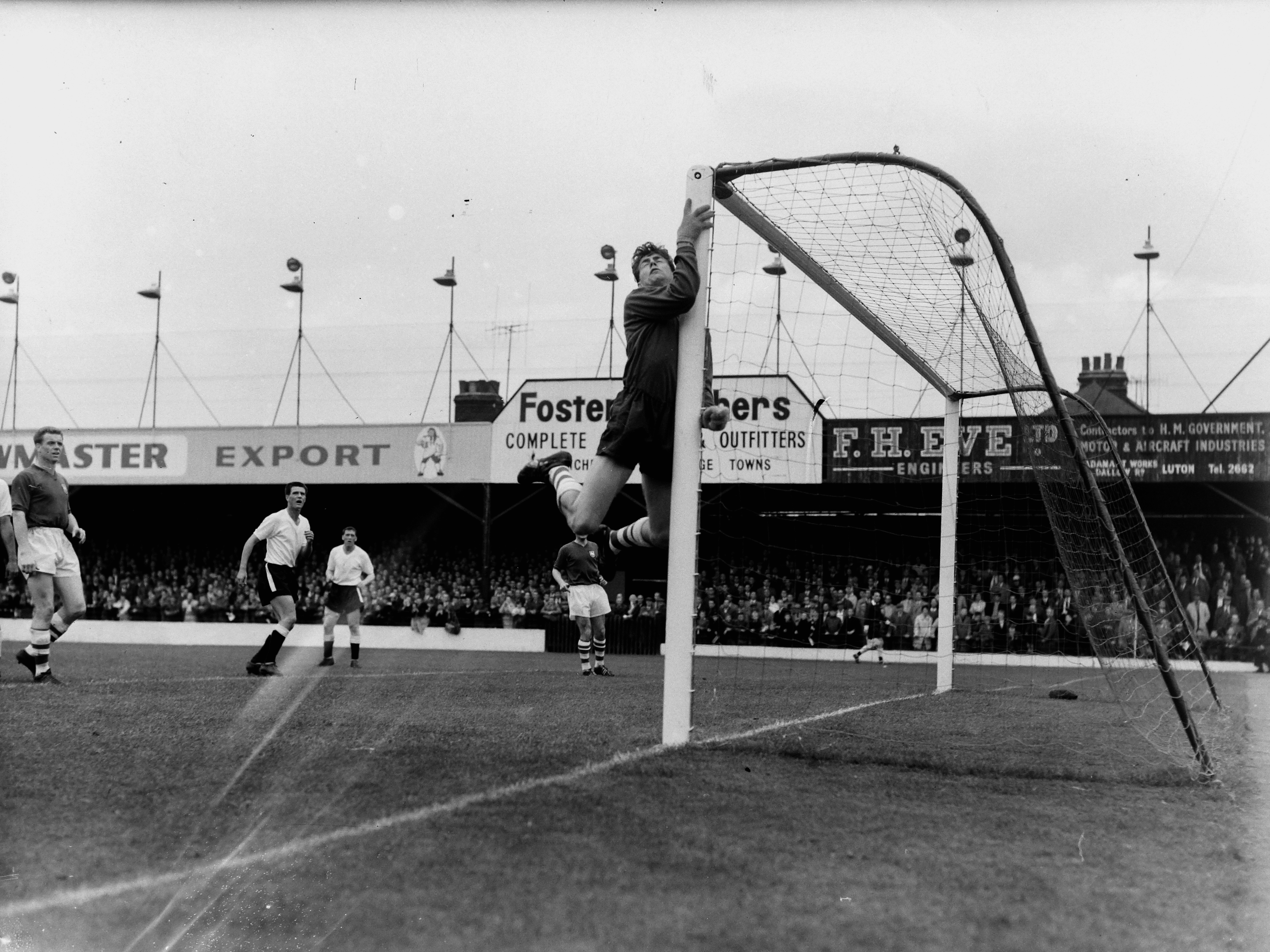 Luton Town FC vs Preston North End (19th Aug 1961) | Hatters Heritage ...