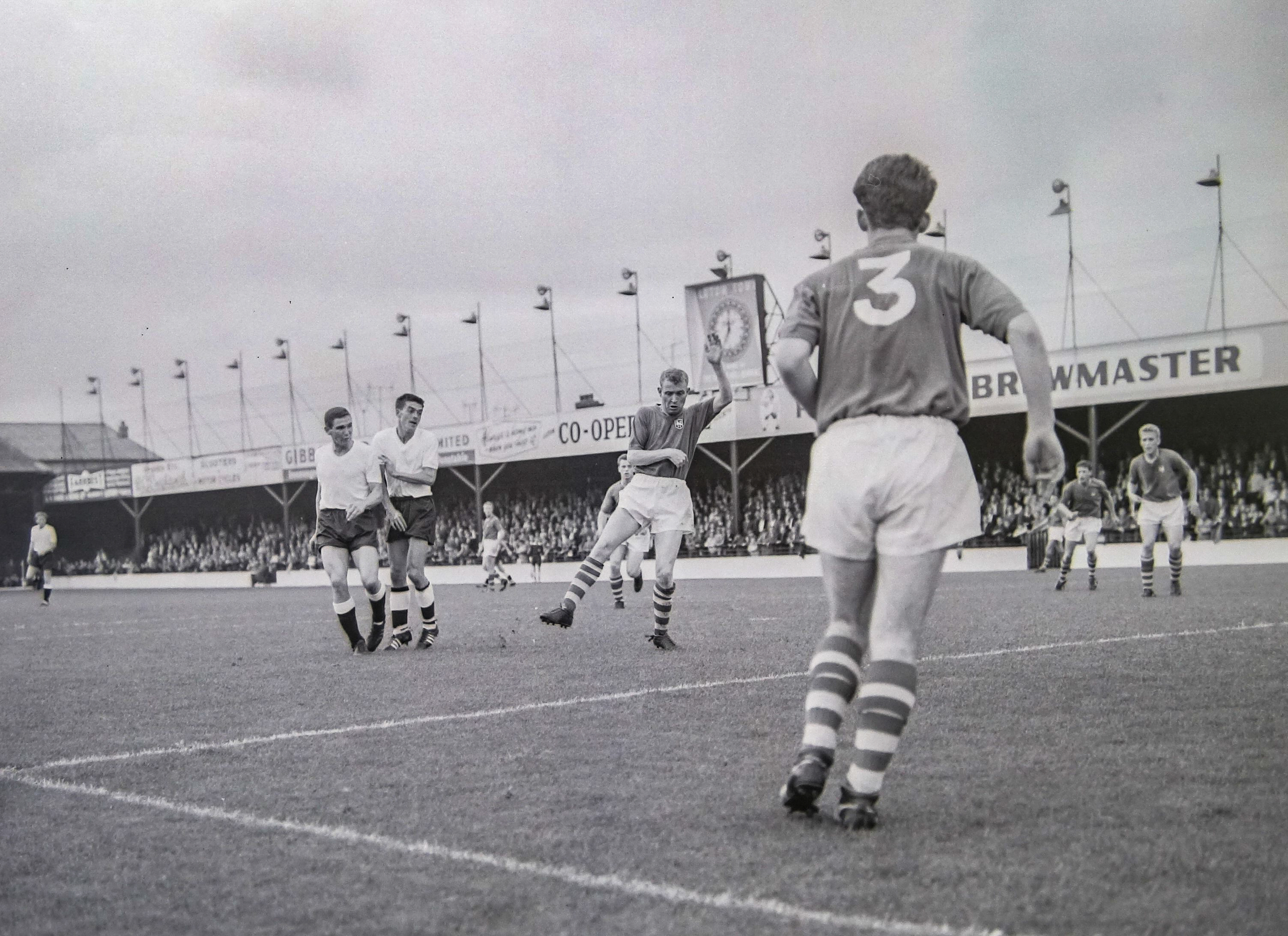 Gordon Turner | Hatters Heritage | A History of Luton Town FC