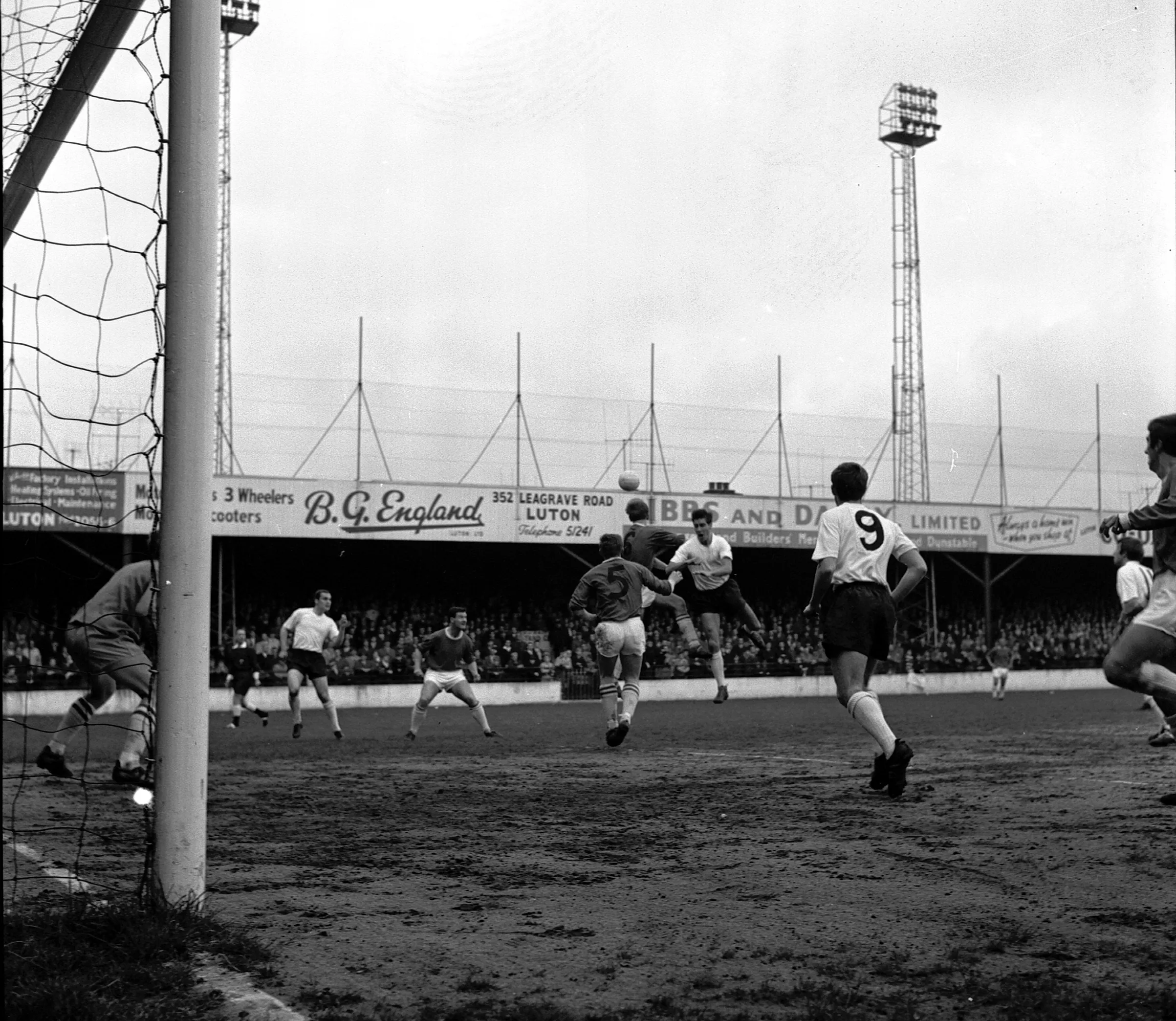 Gordon Riddick | Hatters Heritage | A History of Luton Town FC