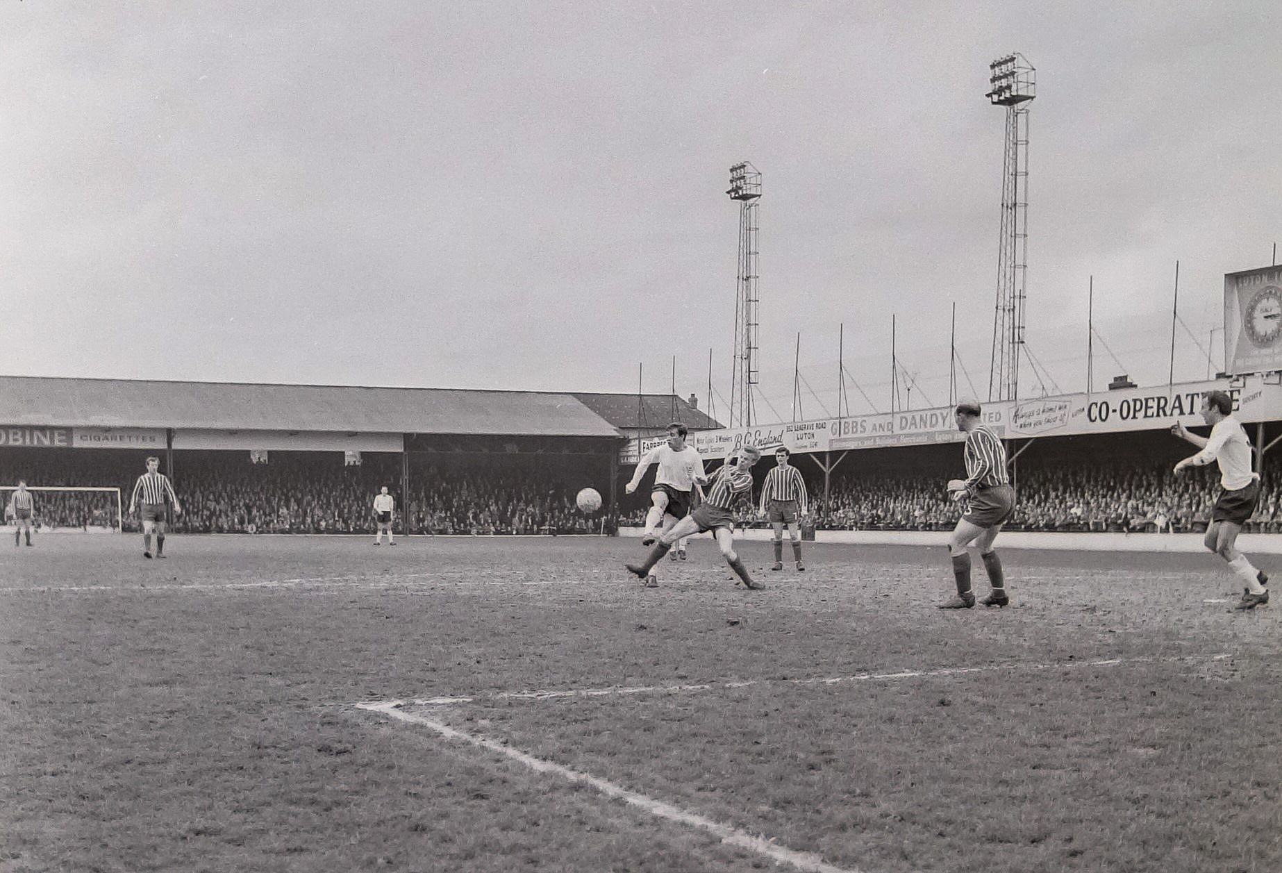 Luton Town FC vs Lincoln City (23rd Apr 1966) | Hatters Heritage | A ...