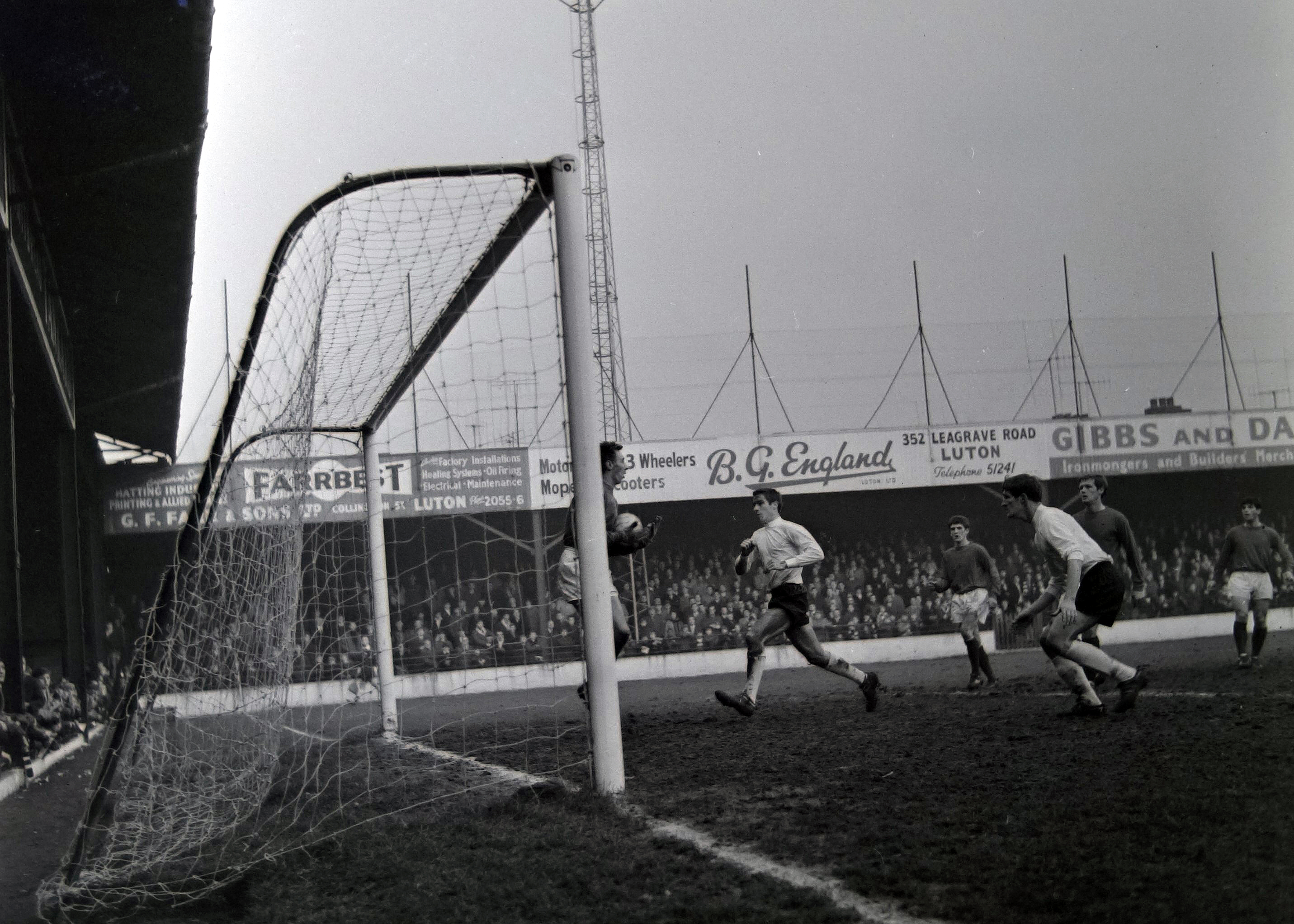 Gordon Riddick | Hatters Heritage | A History of Luton Town FC