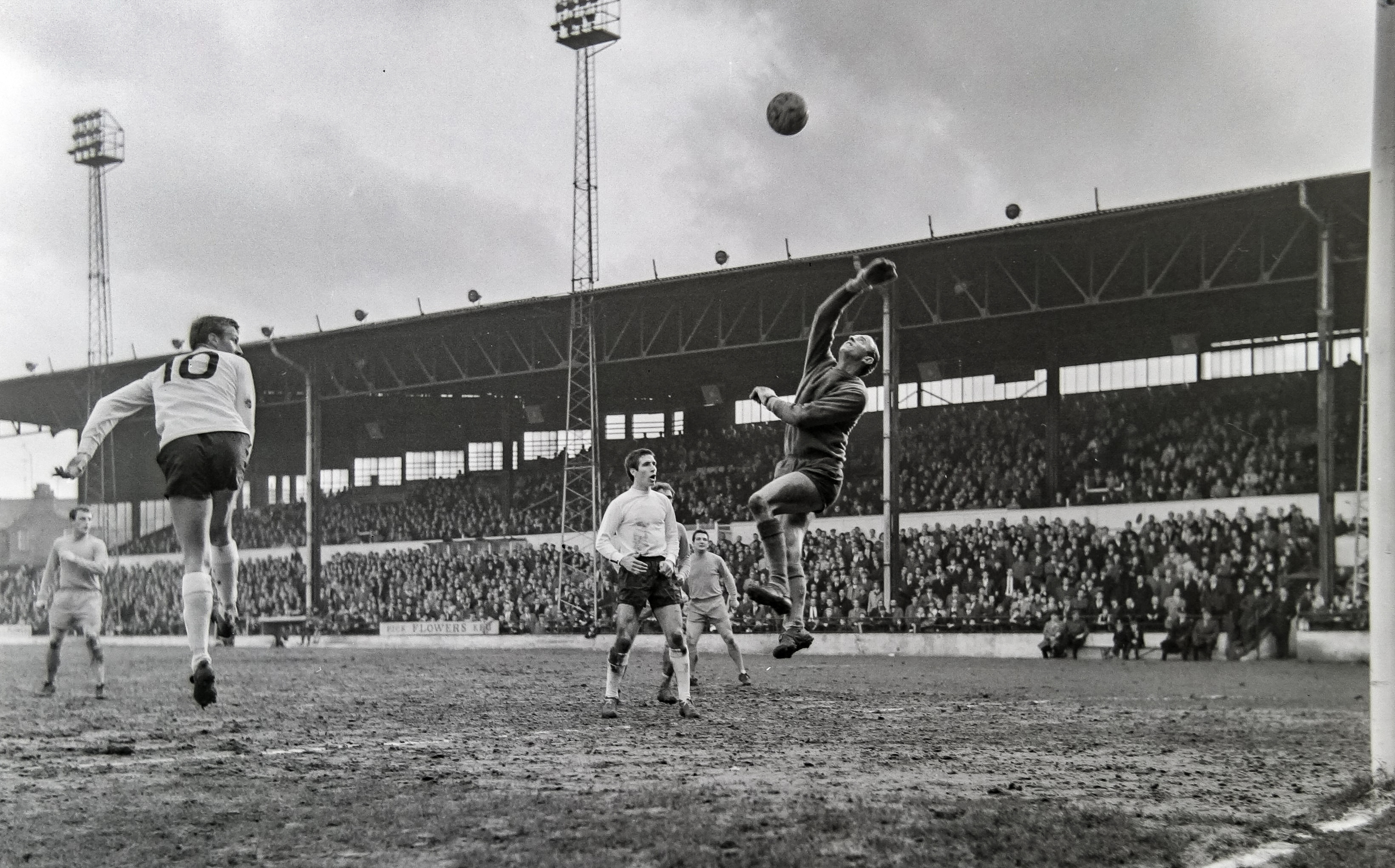 Gordon Riddick | Hatters Heritage | A History of Luton Town FC