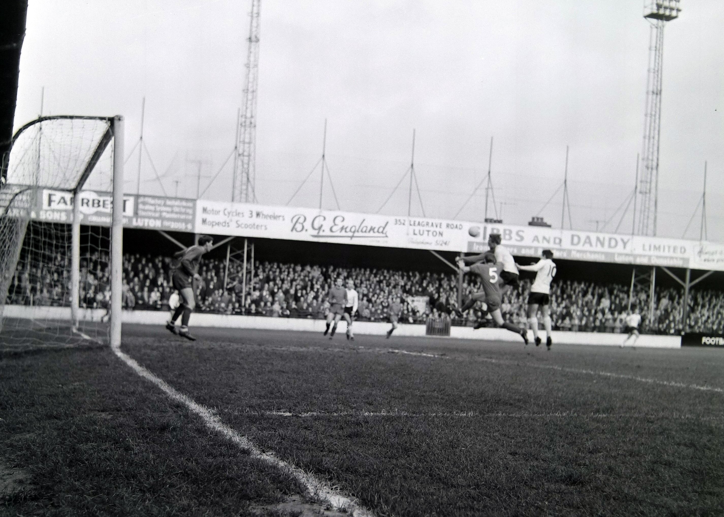 Keith Allen | Hatters Heritage | A History of Luton Town FC