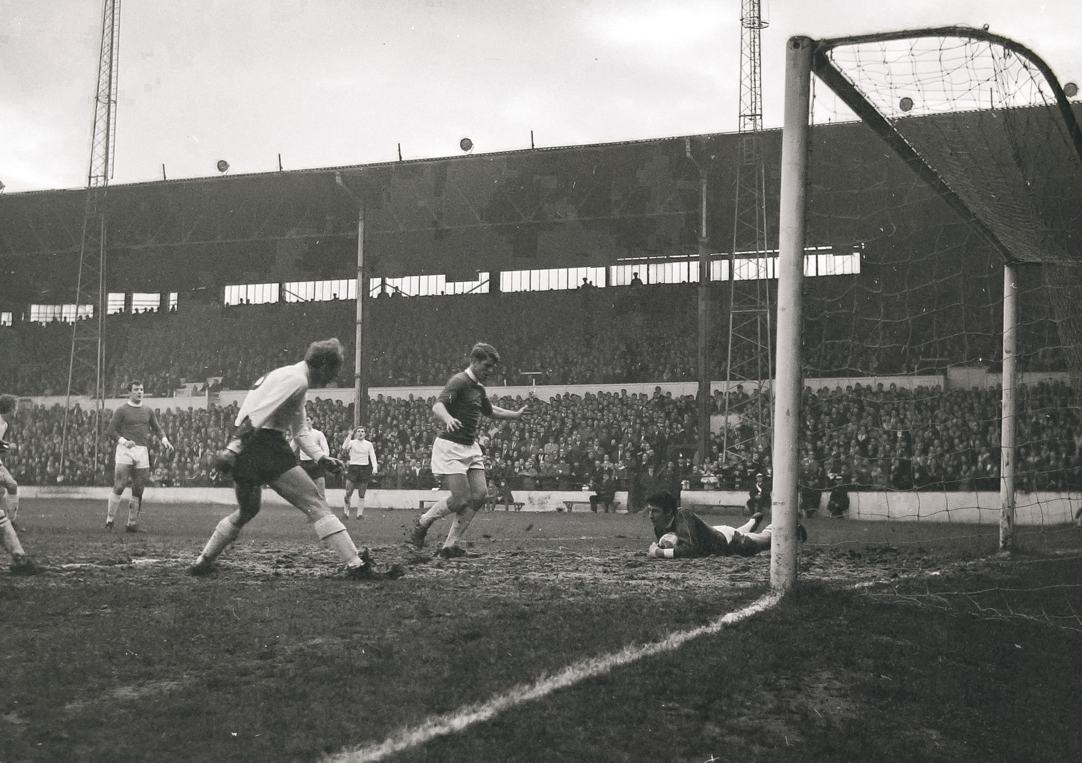 Luton Town FC vs Bradford Park Avenue (26th Dec 1967) | Hatters ...