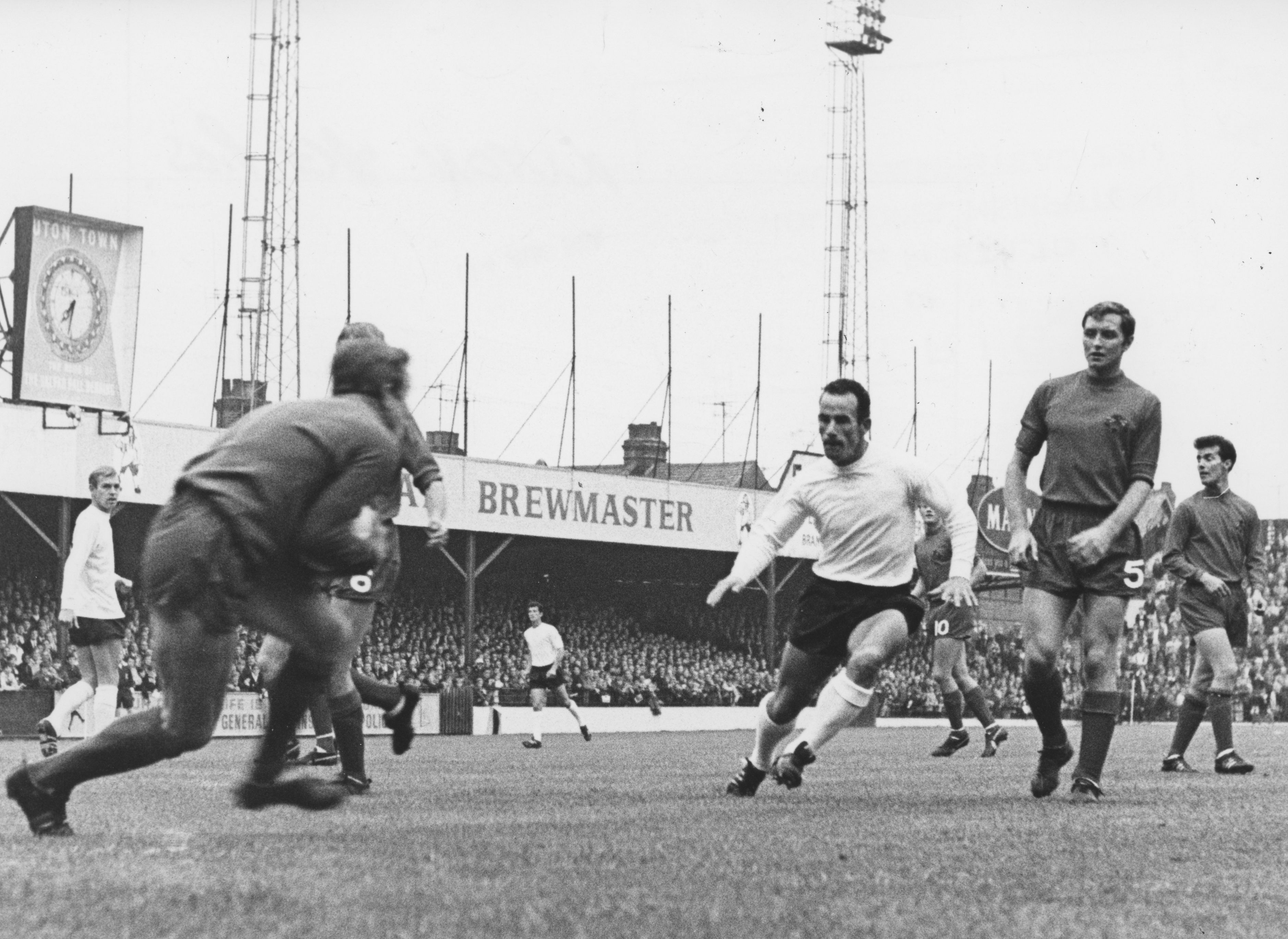 Luton Town FC vs Watford (14th Aug 1968) | Hatters Heritage | A History ...