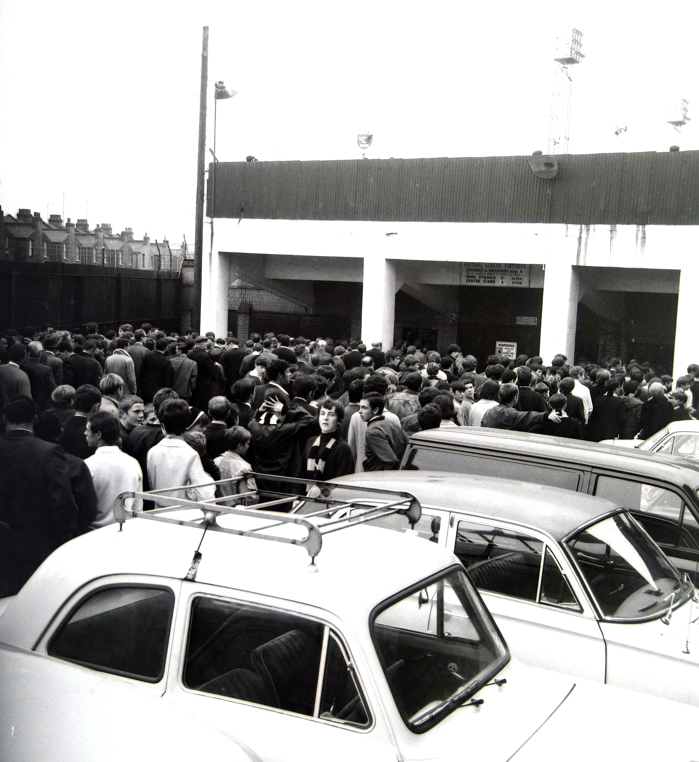 Luton Town FC vs Watford (14th Aug 1968) | Hatters Heritage | A History ...