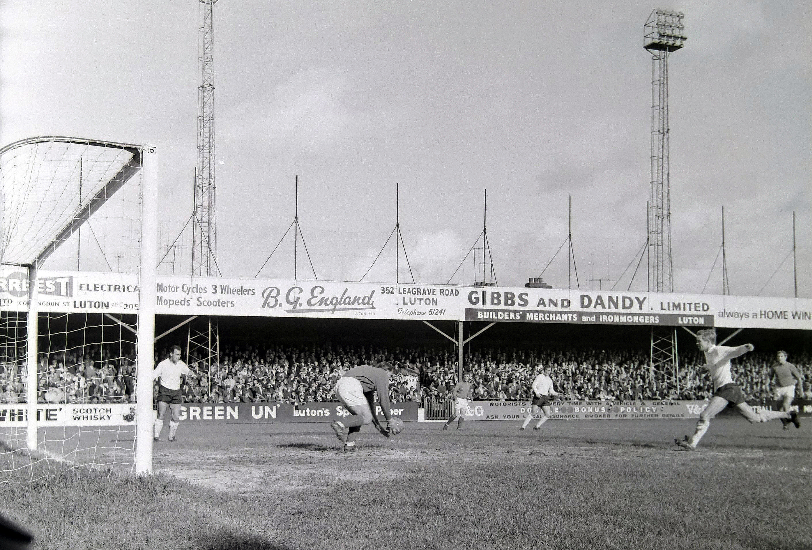 Brian Lewis | Hatters Heritage | A History of Luton Town FC