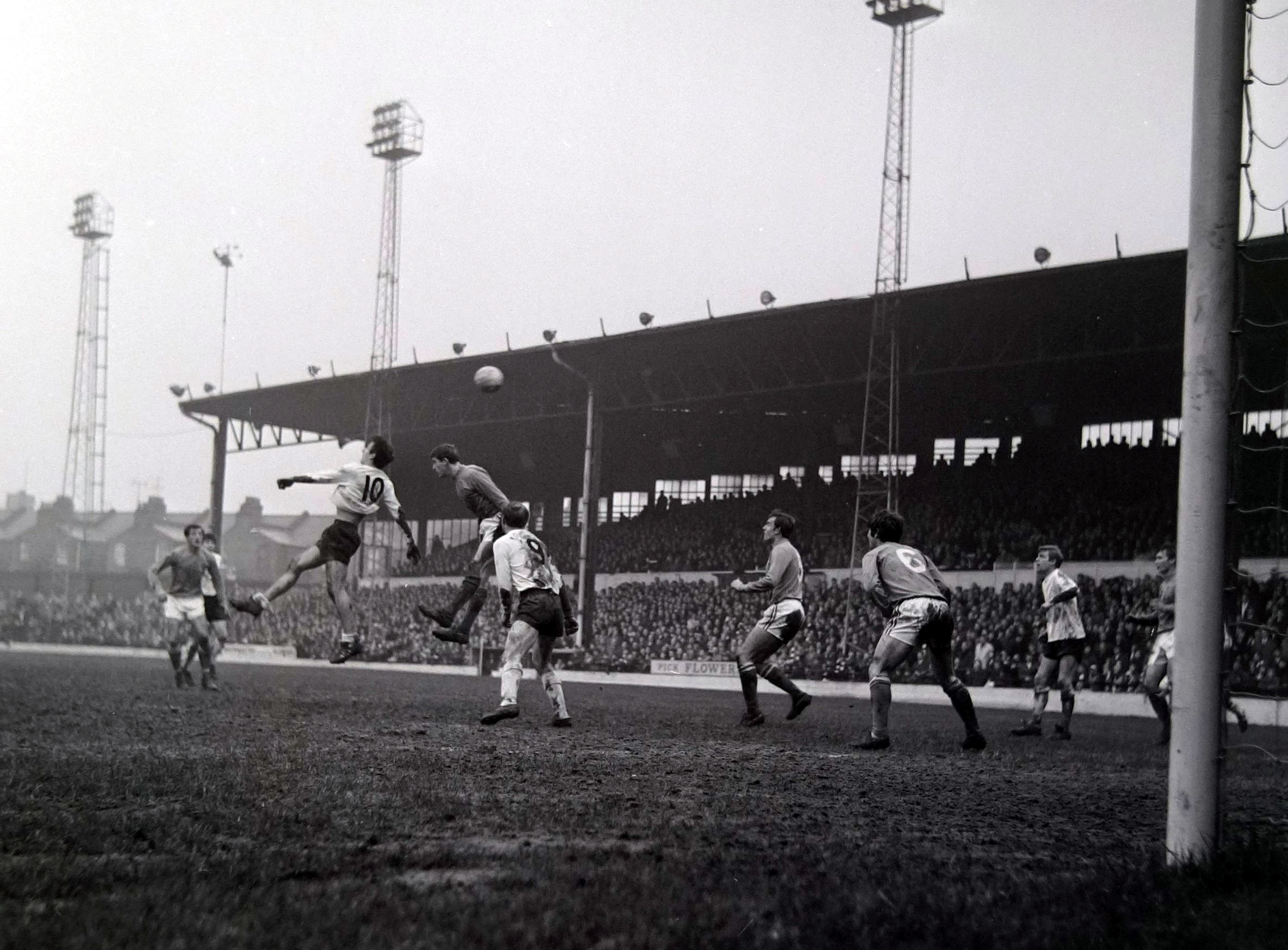 Ian Buxton | Hatters Heritage | A History of Luton Town FC