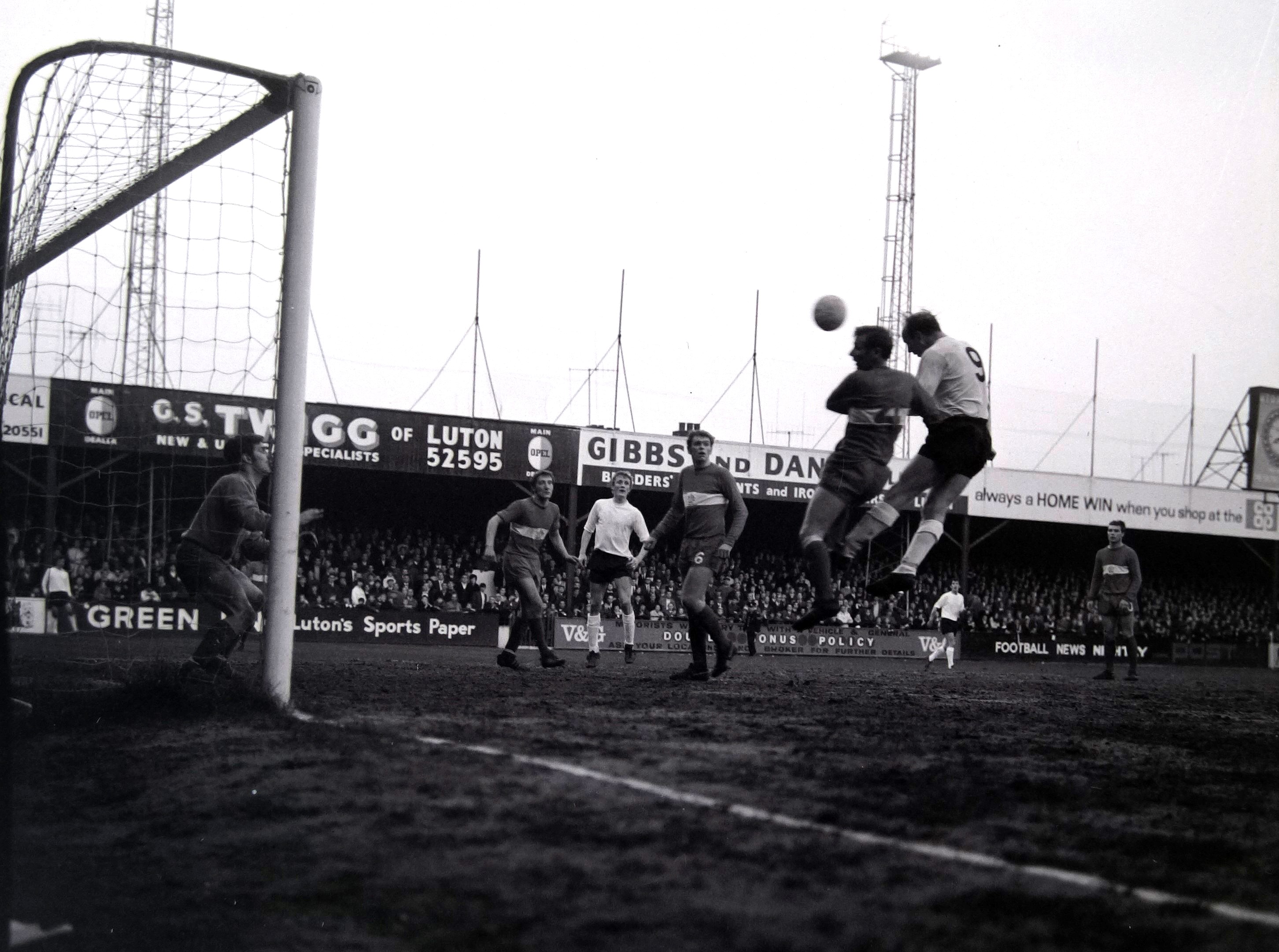 Ian Buxton | Hatters Heritage | A History of Luton Town FC