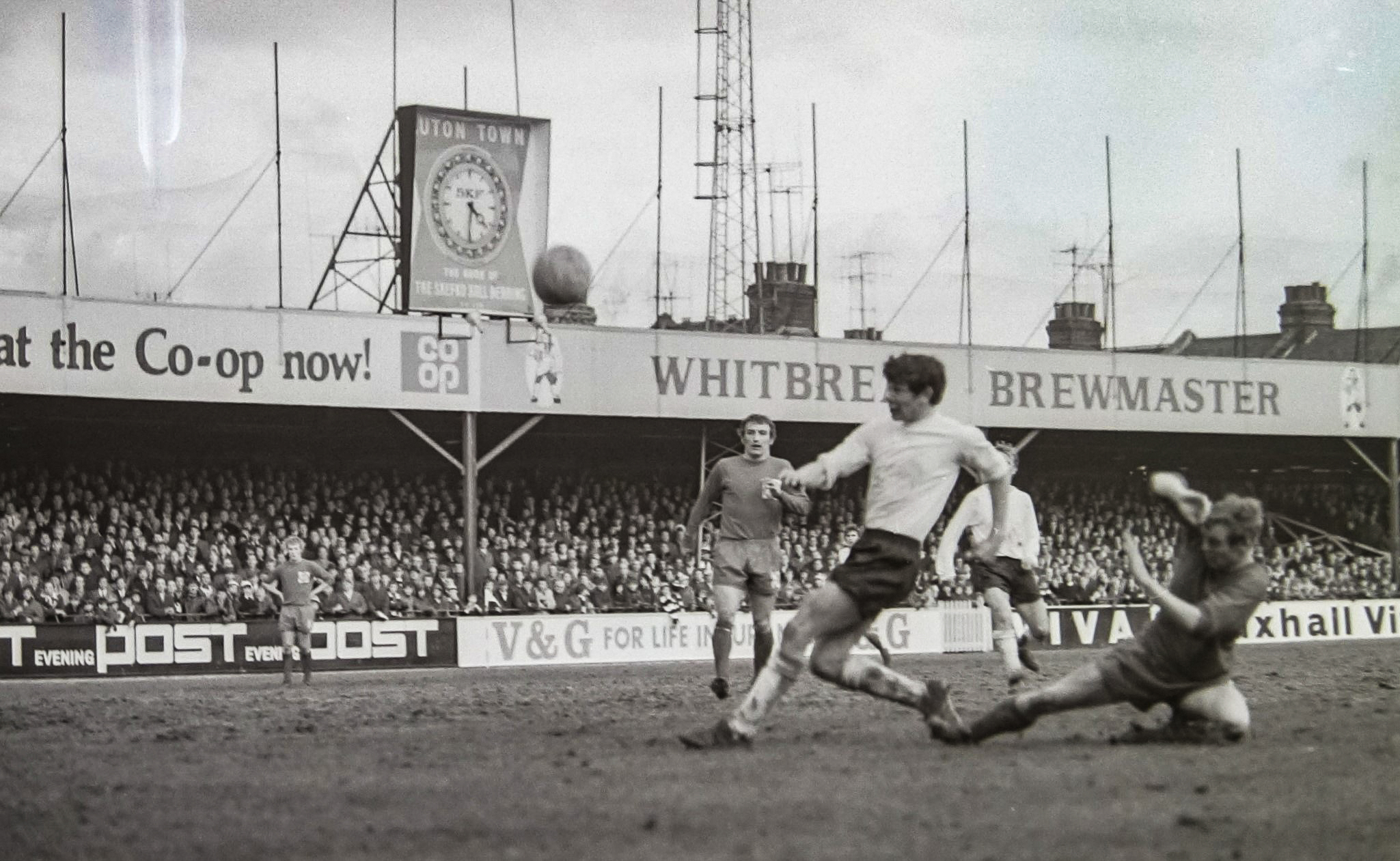 Luton Town FC vs Doncaster Rovers (7th Feb 1970) | Hatters Heritage | A ...