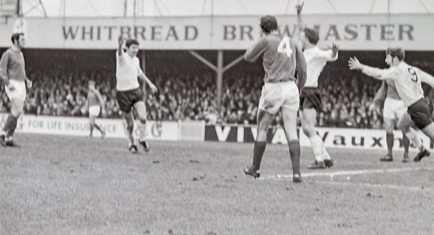 Luton Town FC vs Reading (28th Mar 1970) | Hatters Heritage | A History ...
