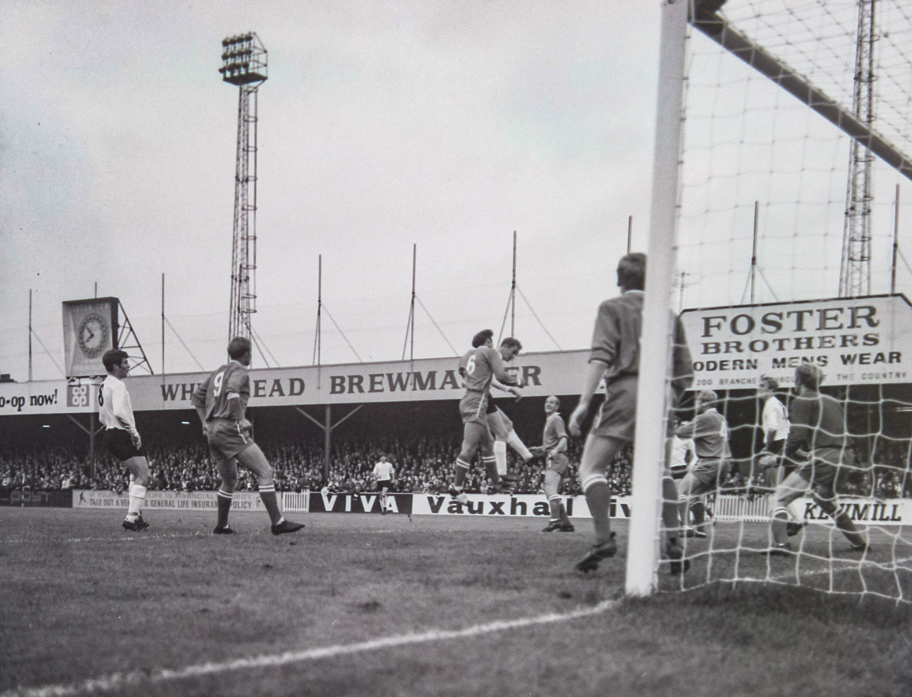 Luton Town FC vs Peterborough United (19th Aug 1969) | Hatters Heritage ...
