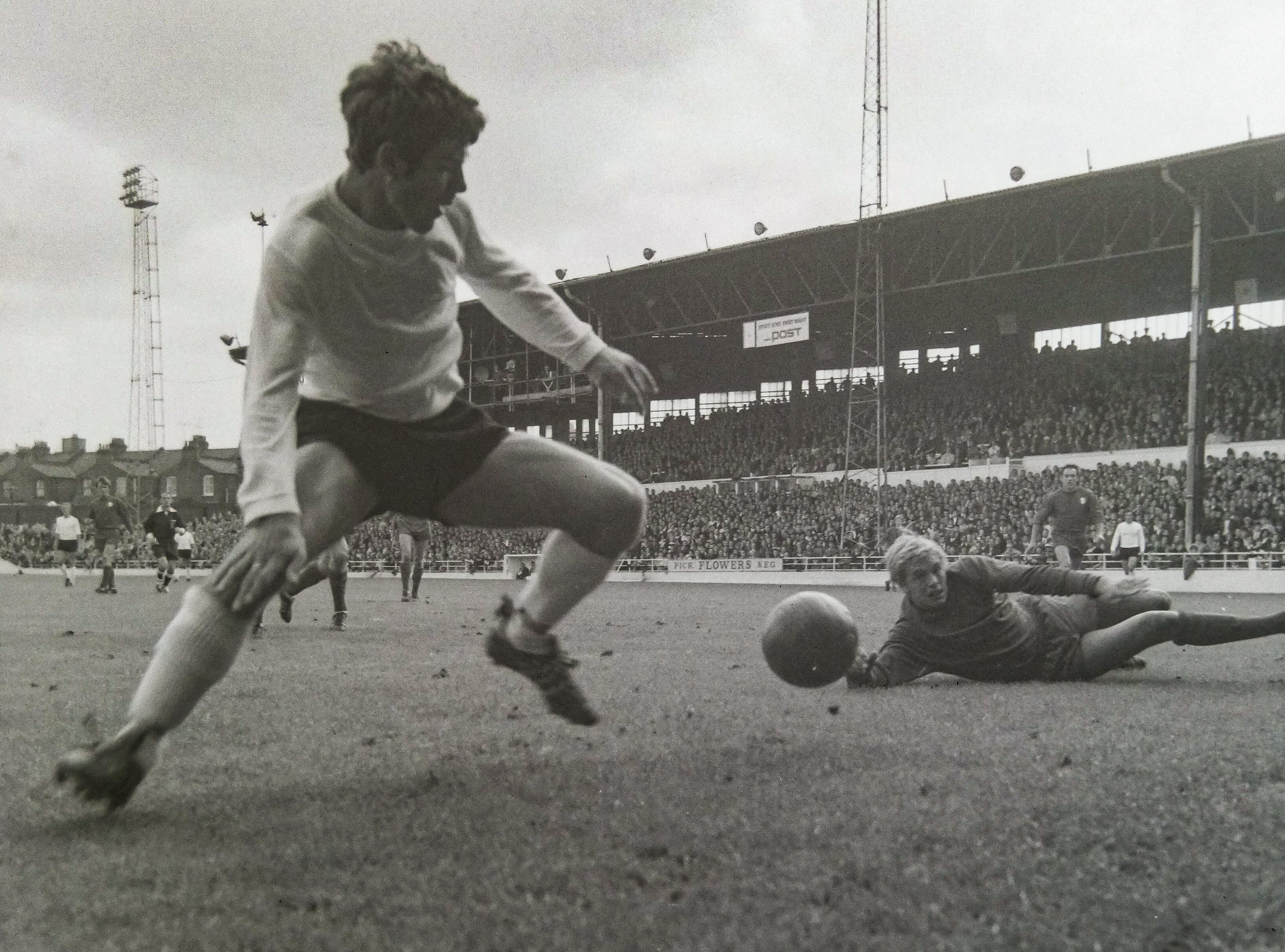 Luton Town FC vs Orient (23rd Aug 1969) | Hatters Heritage | A History ...
