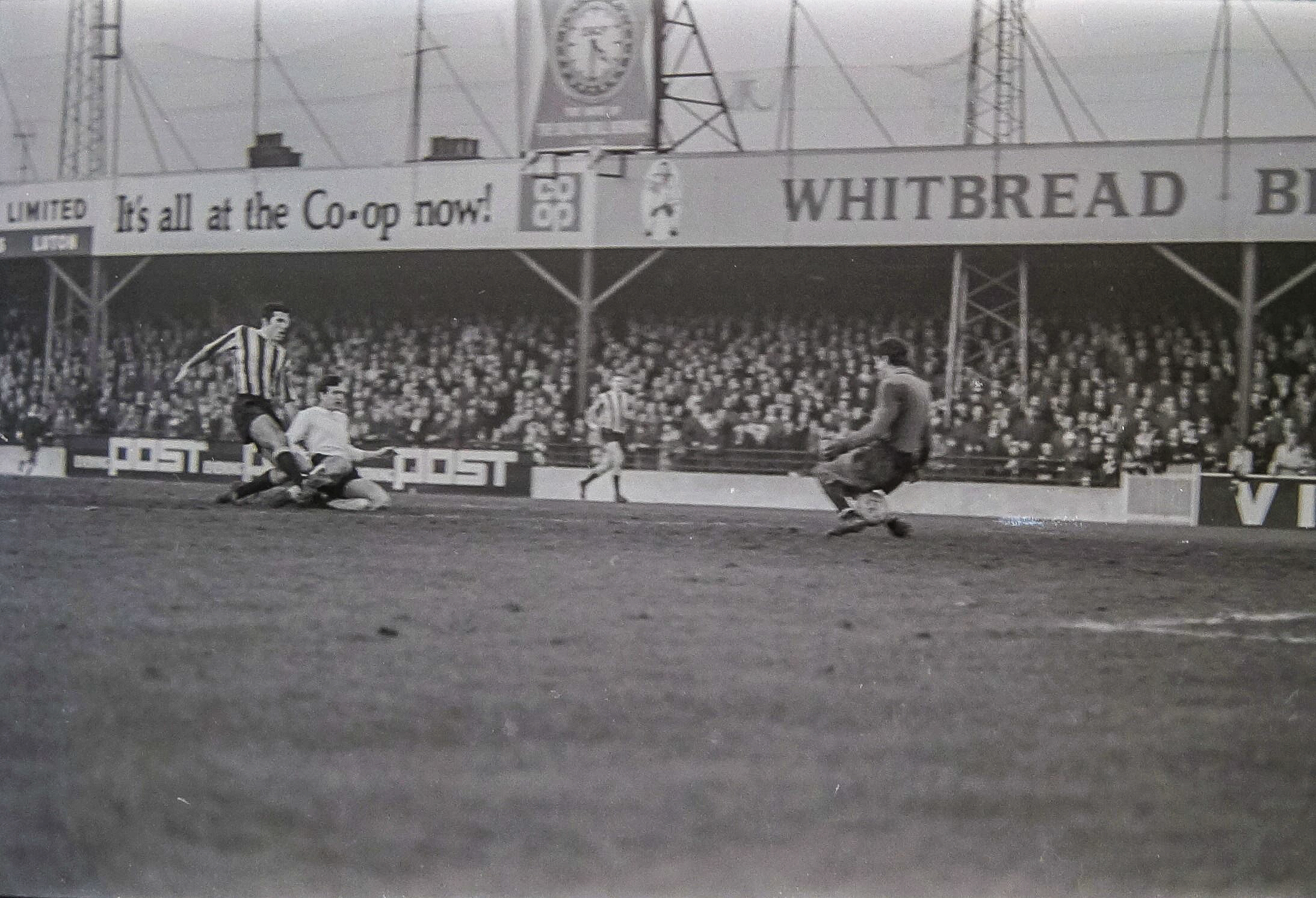 Peter Phillips | Hatters Heritage | A History of Luton Town FC