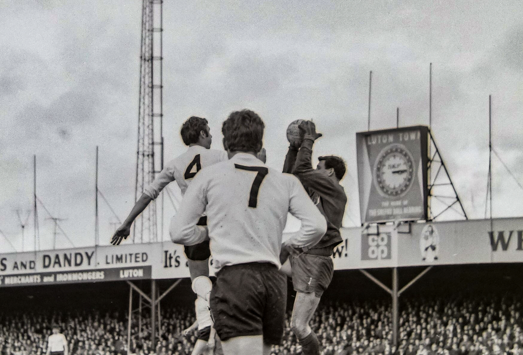 Luton Town FC vs Doncaster Rovers (7th Feb 1970) | Hatters Heritage | A ...