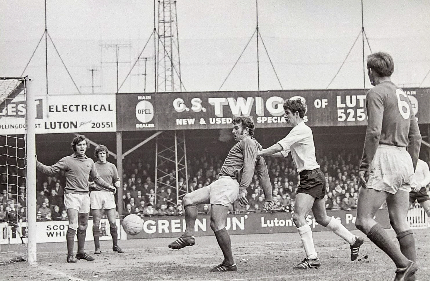 Luton Town FC vs Reading (28th Mar 1970) | Hatters Heritage | A History ...