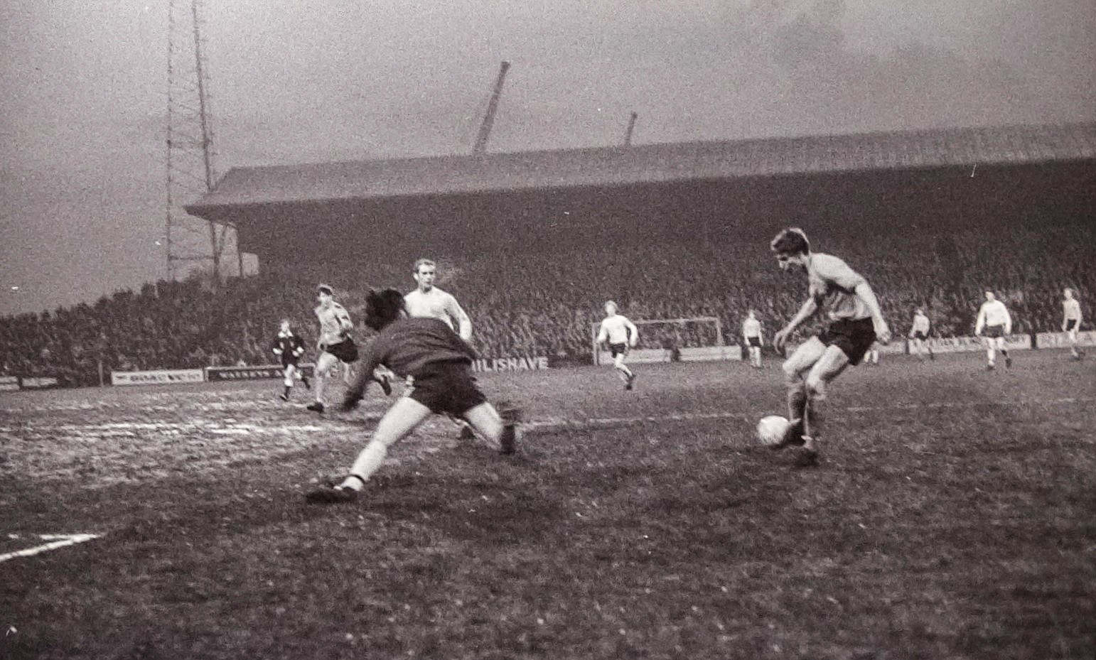 Viv Busby | Hatters Heritage | A History of Luton Town FC