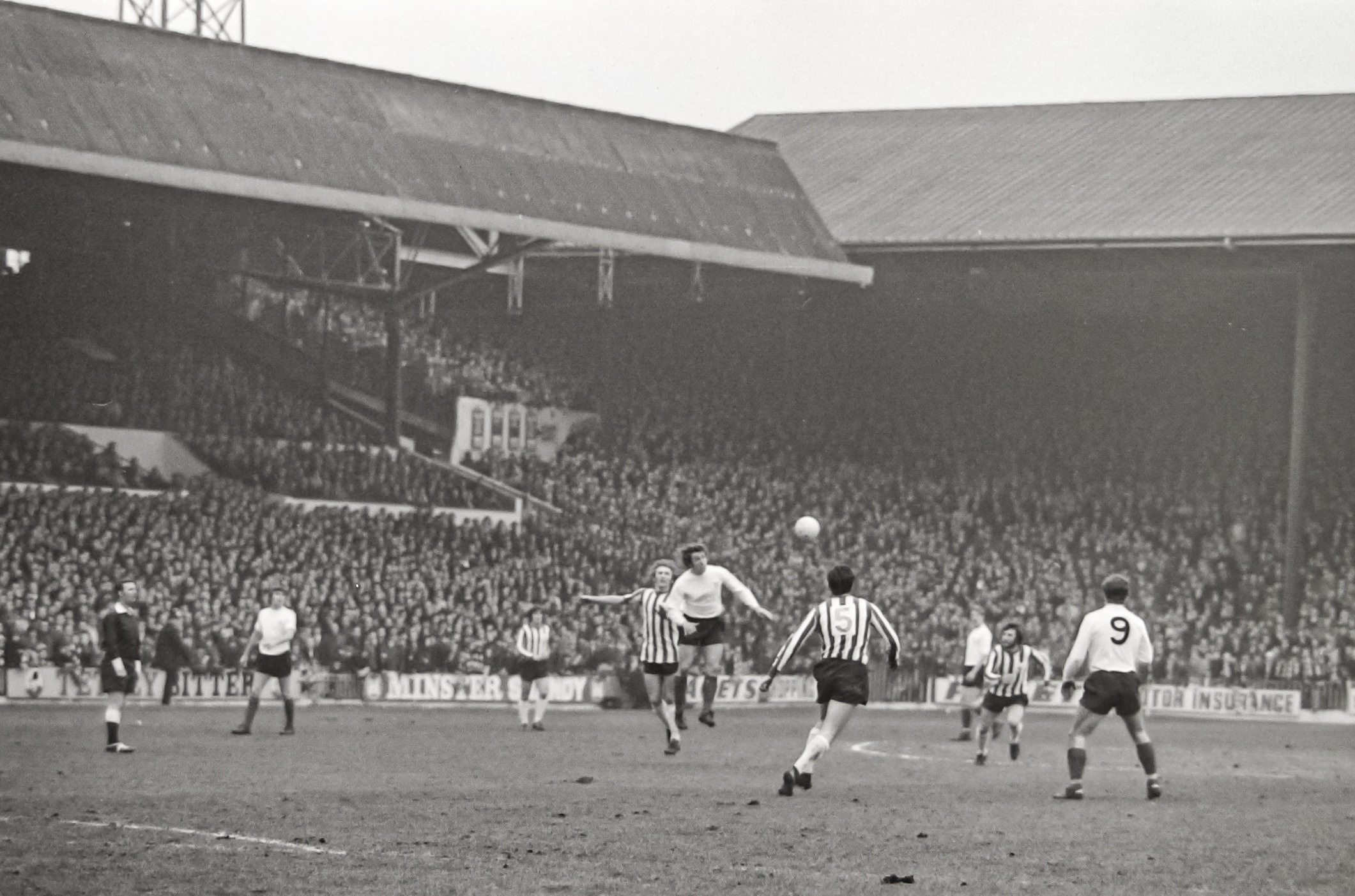 Roger Hoy | Hatters Heritage | A History of Luton Town FC