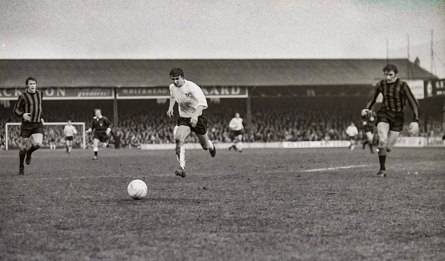Viv Busby | Hatters Heritage | A History of Luton Town FC