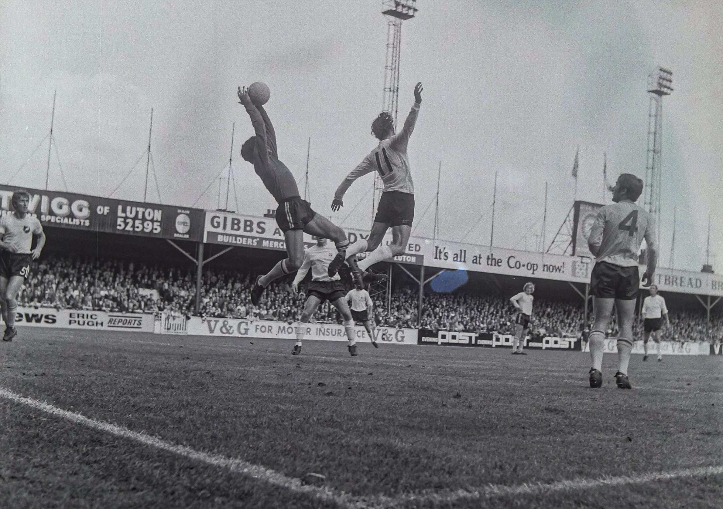 Don Givens | Hatters Heritage | A History of Luton Town FC