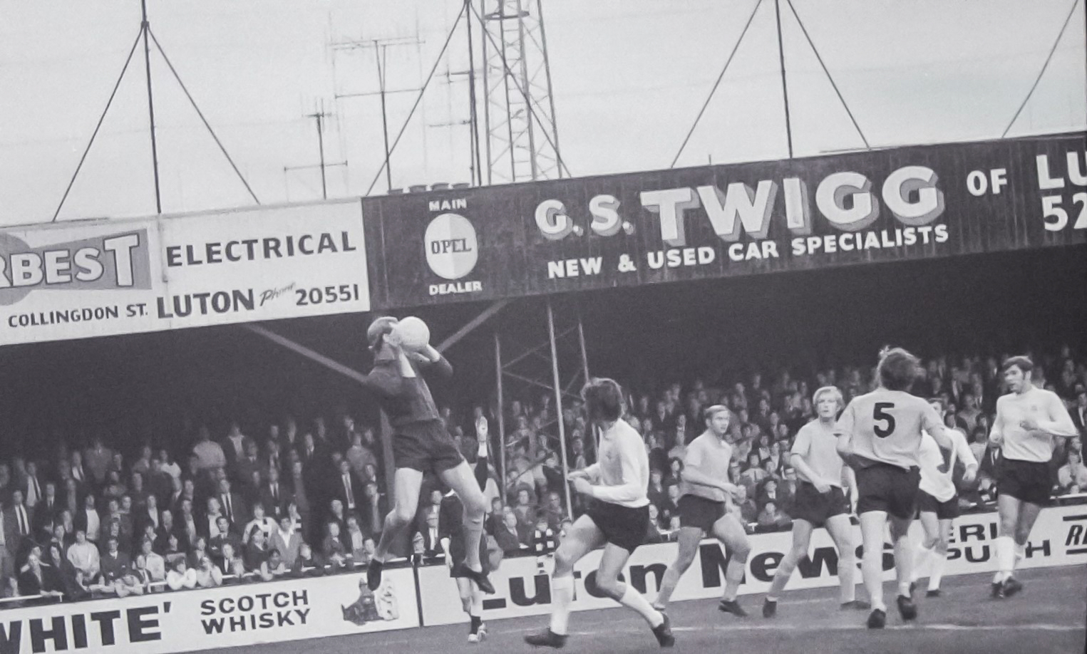 Don Givens | Hatters Heritage | A History of Luton Town FC